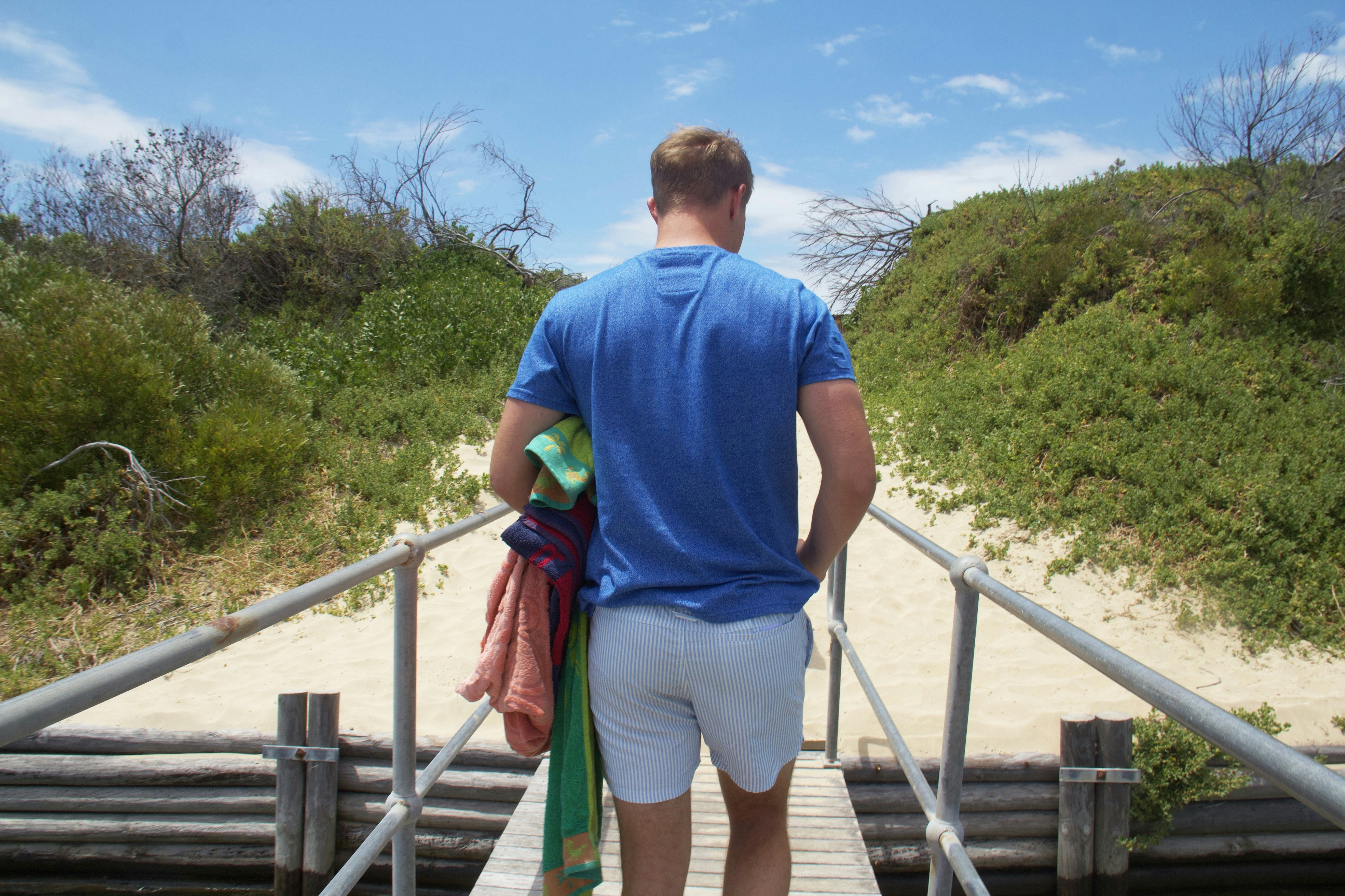 Blue-Tee Back to the Dunes: A Quiet Beach Path on the Boardwalk