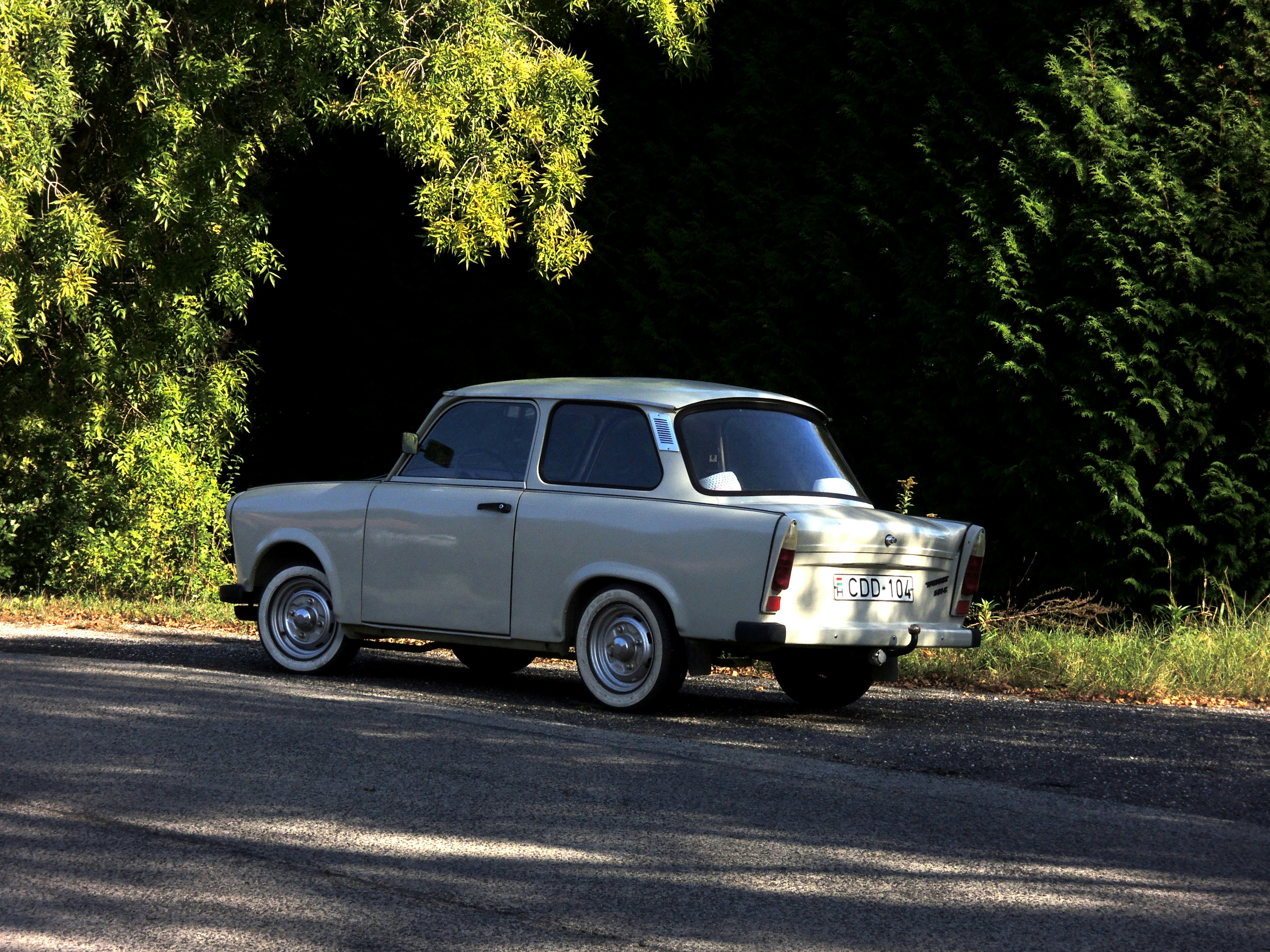 Trabant Pictures | Download Free Images on Unsplash