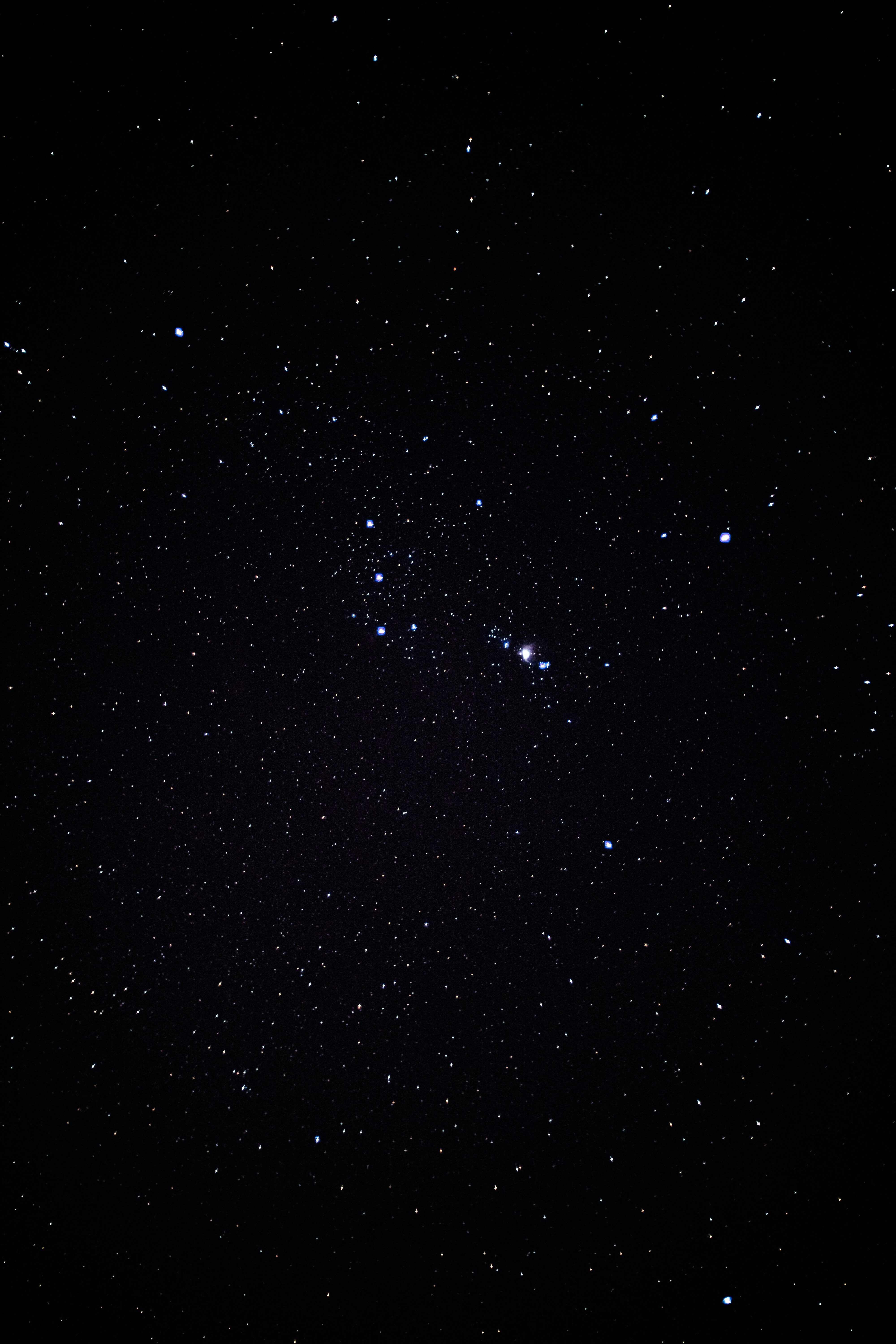 A dark sky filled with lots of stars photo – Free Space Image on Unsplash