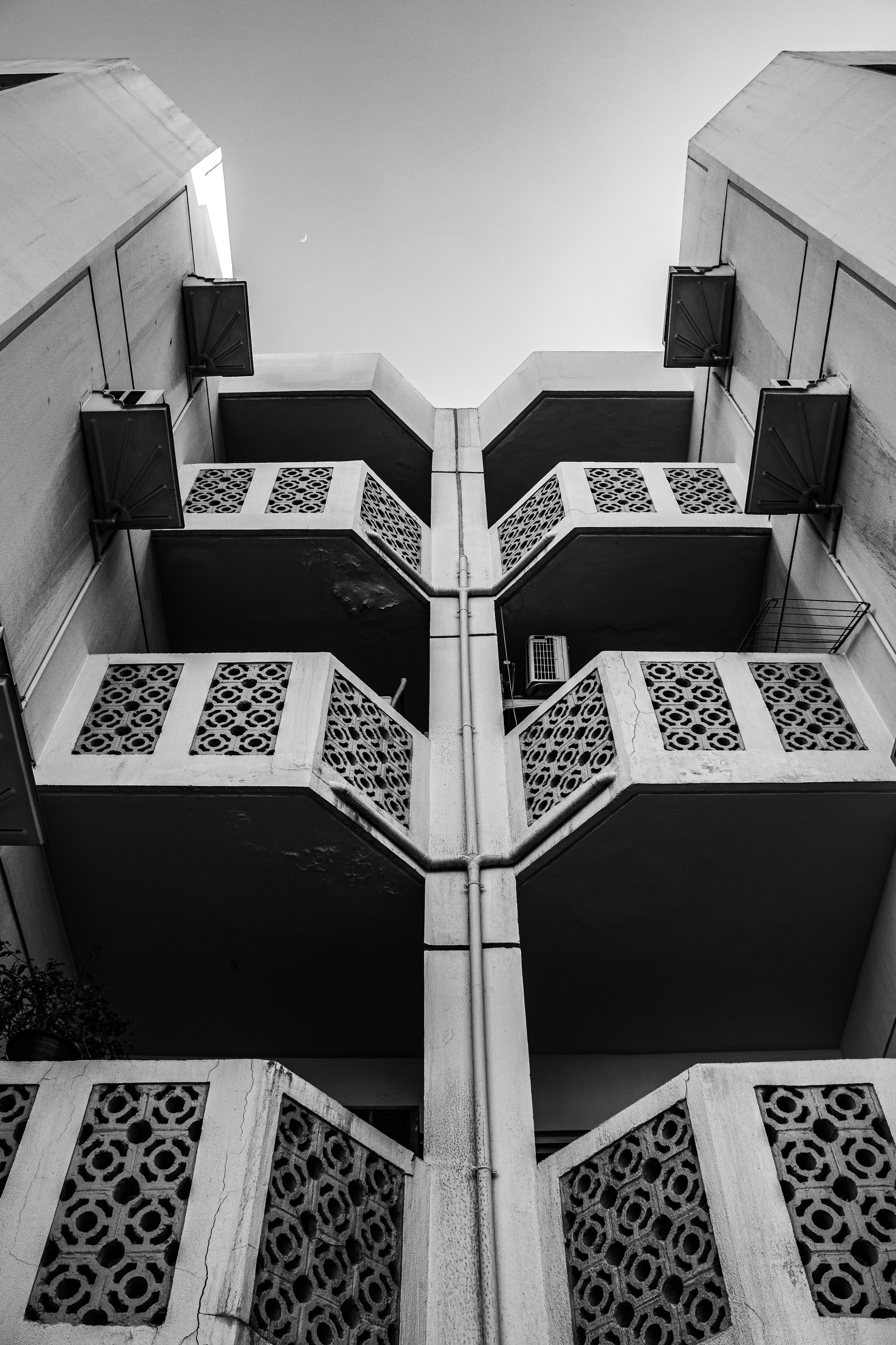 Vertical Crossroads: Concrete Risers Form a Symmetrical Staircase to the Sky