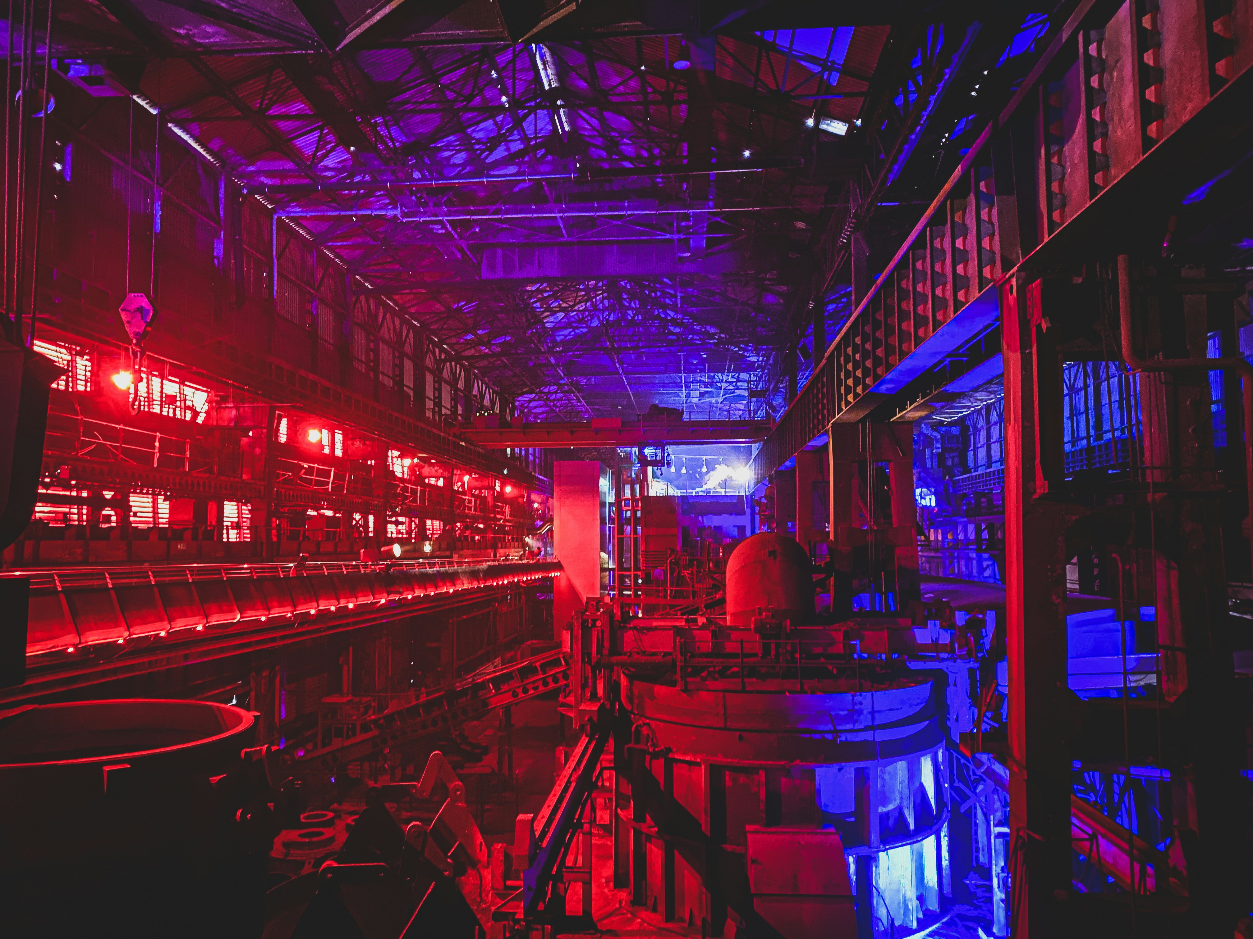 A large room with red and blue lights photo – Free Uk Image on Unsplash