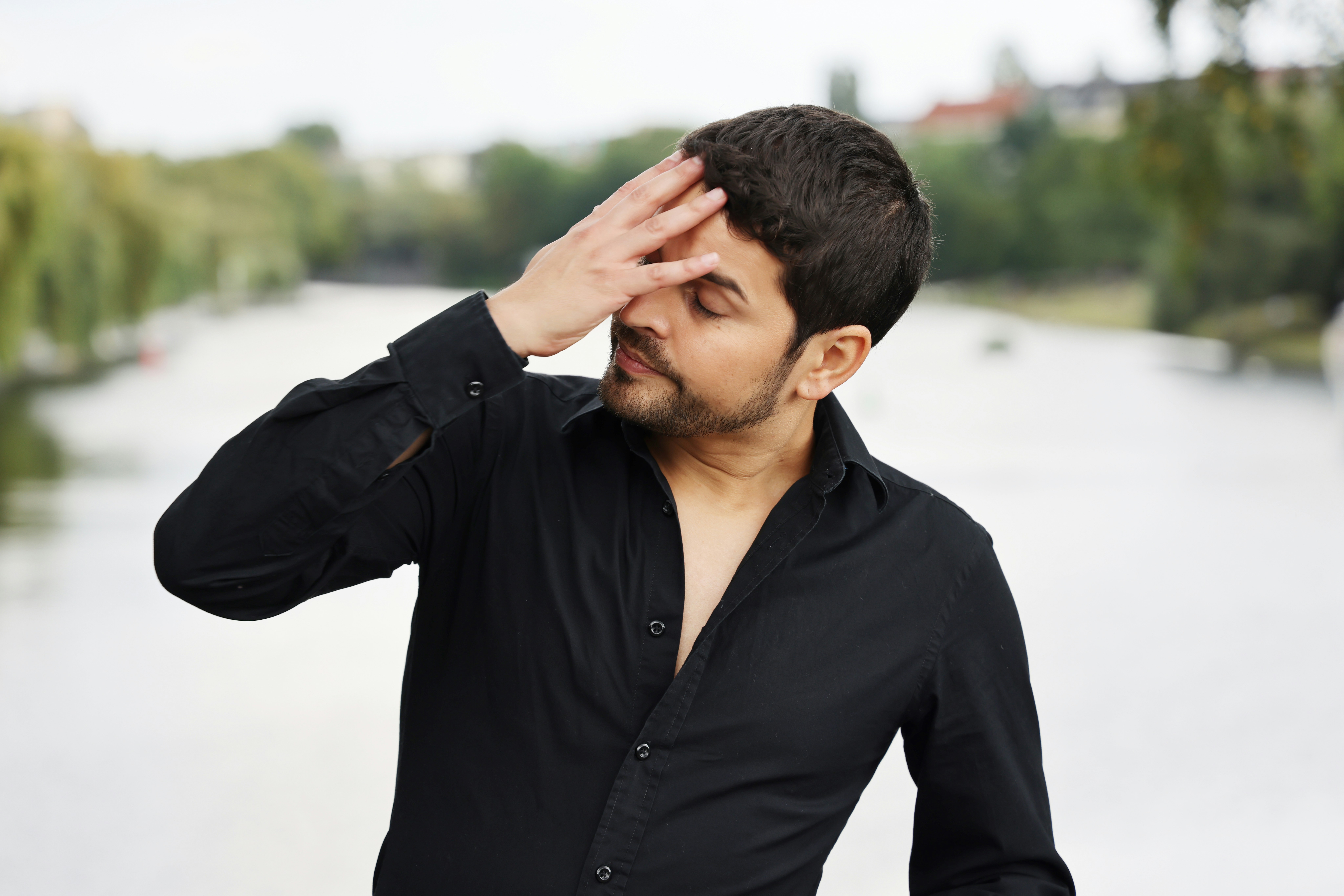 30k+ Thinking Pose Pictures | Download Free Images on Unsplash