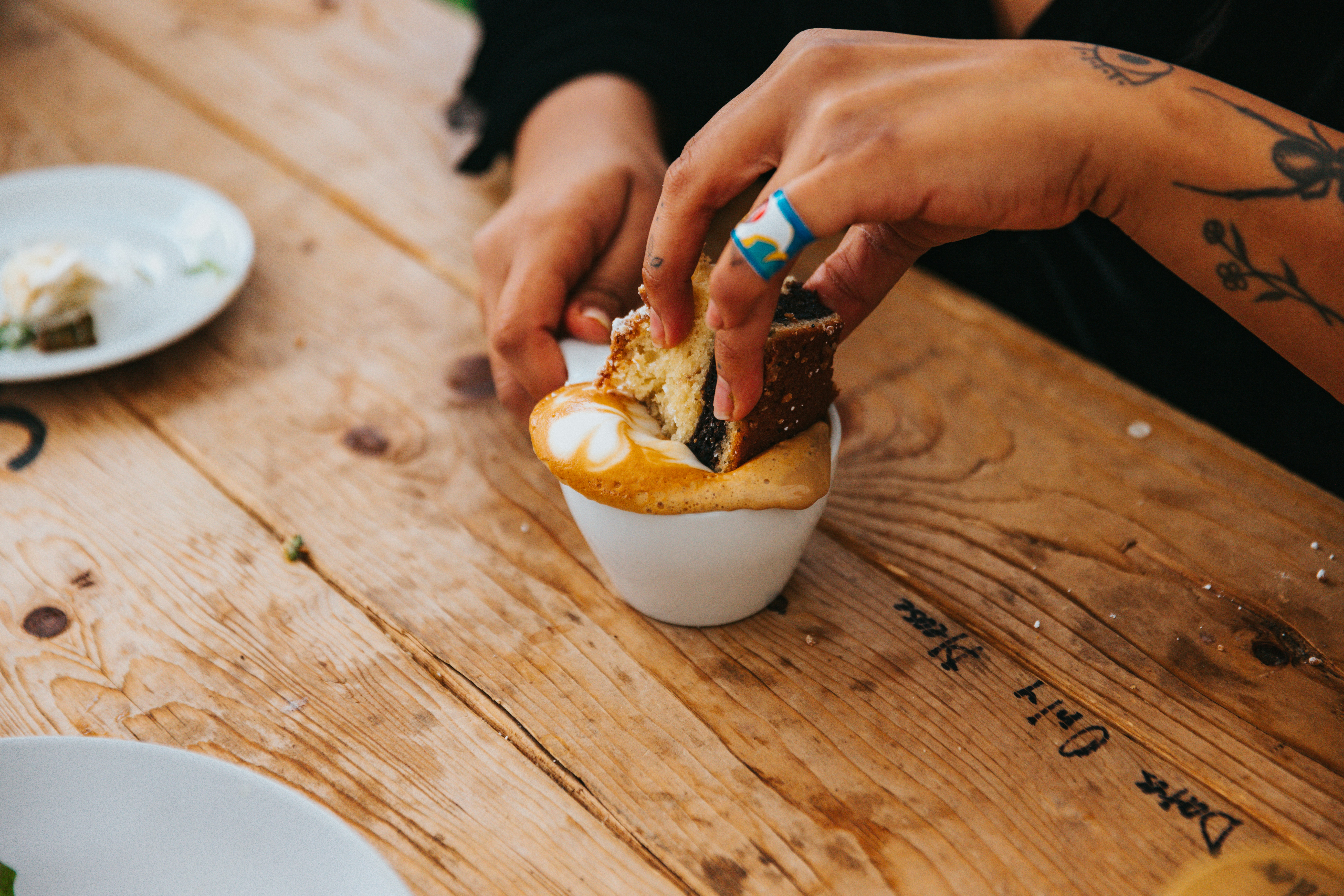 Visit 20 Best Coffee Shops in Austin - Discover Walks Blog