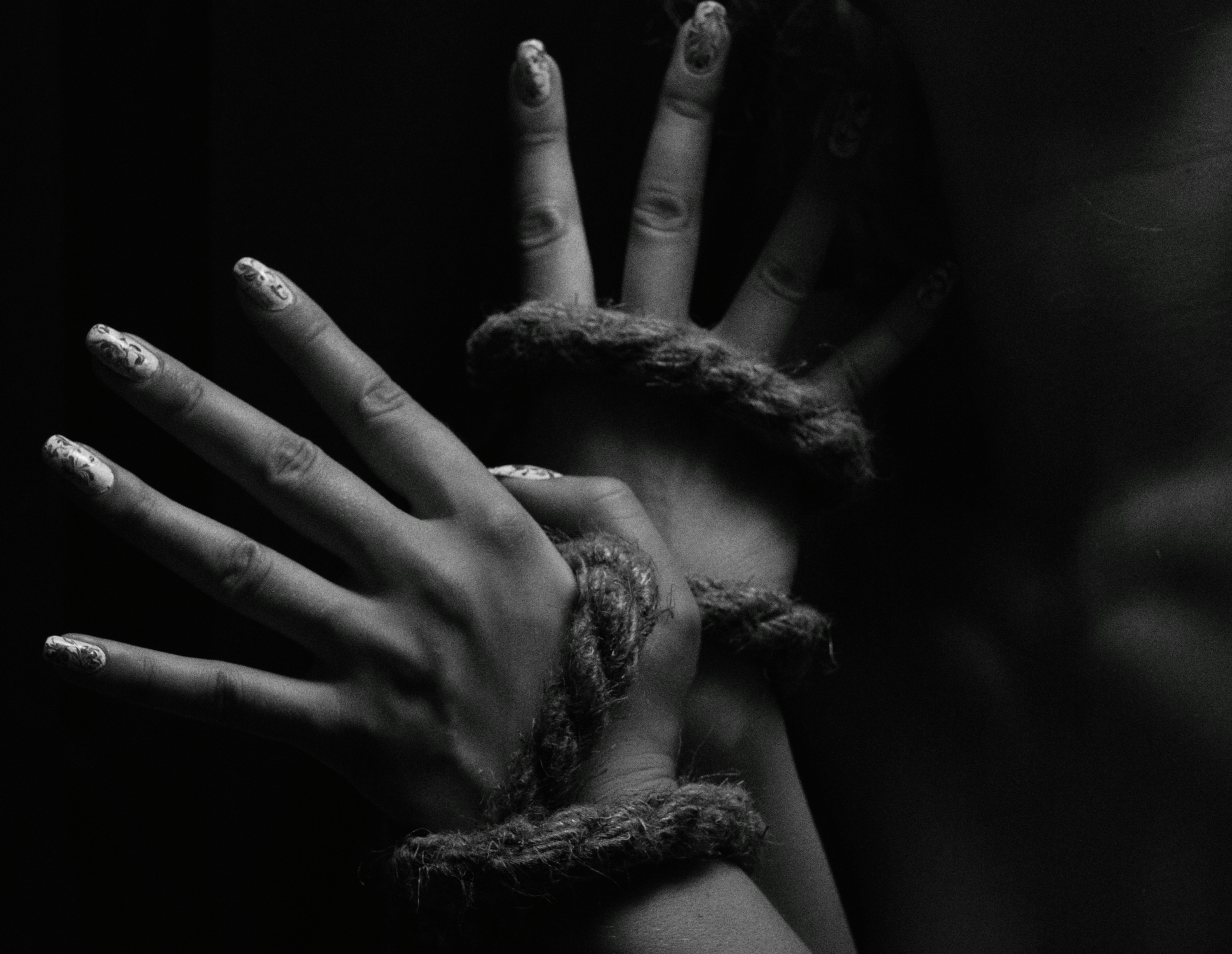 A woman's hands tied up with rope photo – Free Finger Image on Unsplash