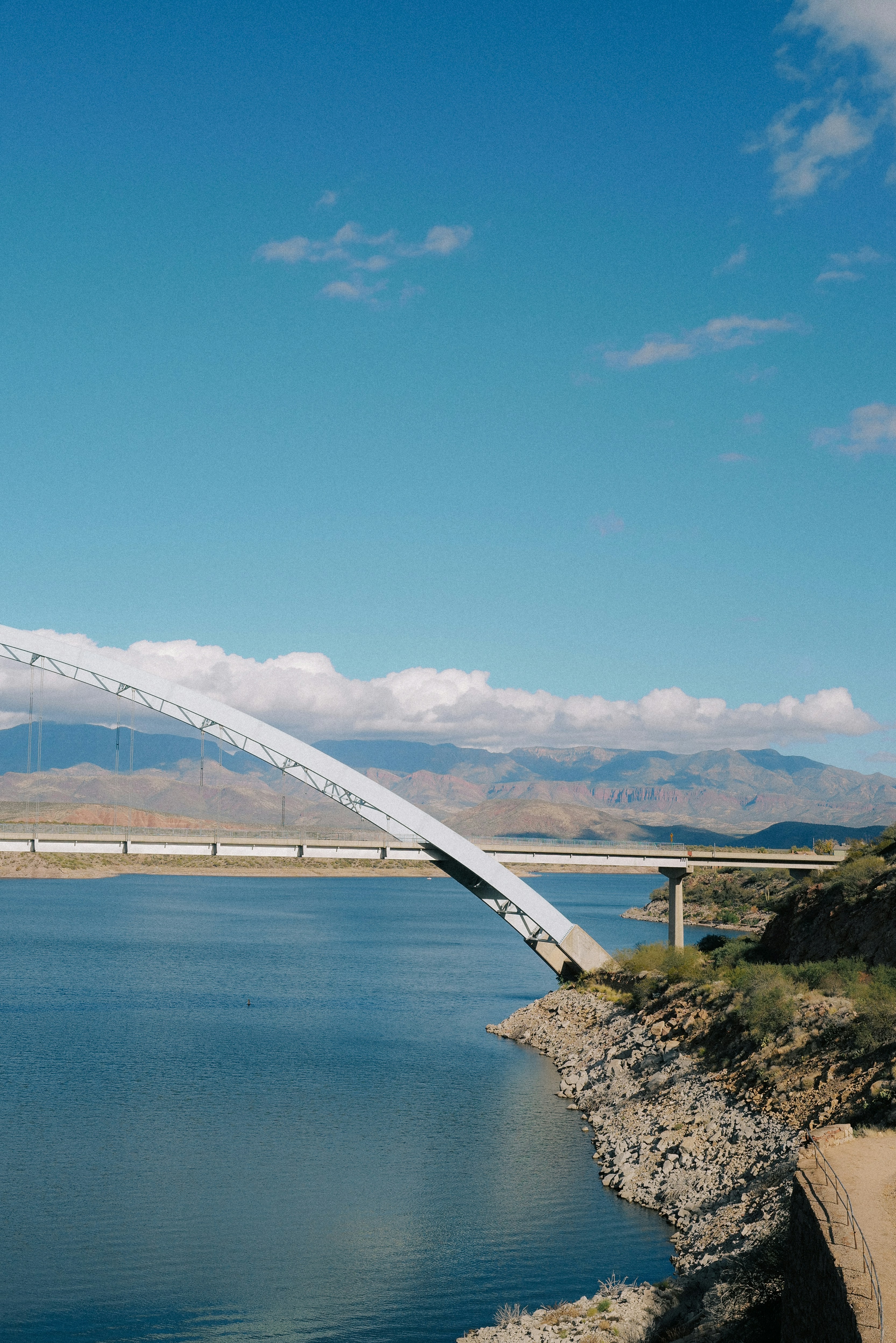A large bridge over a large body of water photo – Free Architecture ...