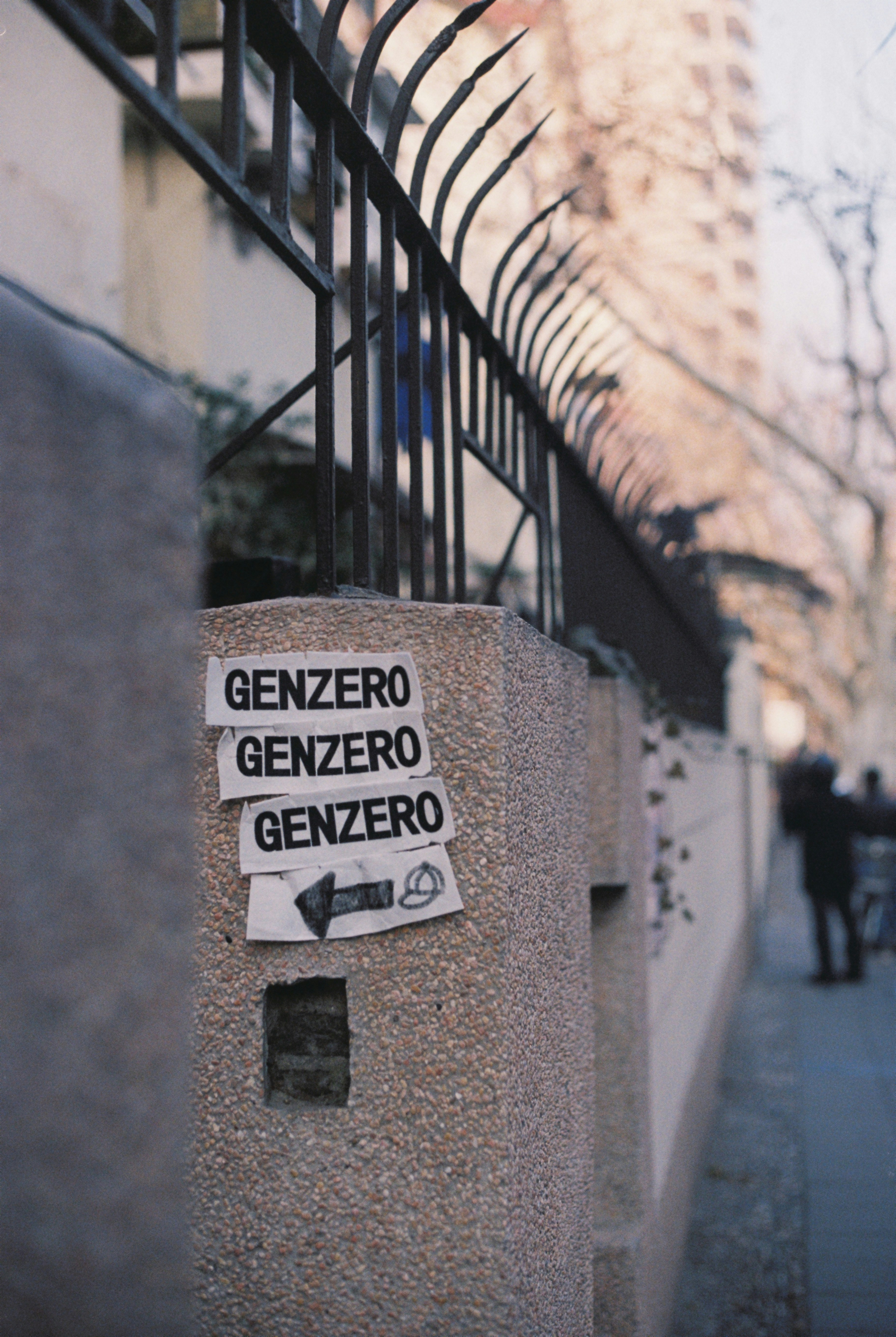 A sign on the side of a building that says genzero genzero photo – Free ...