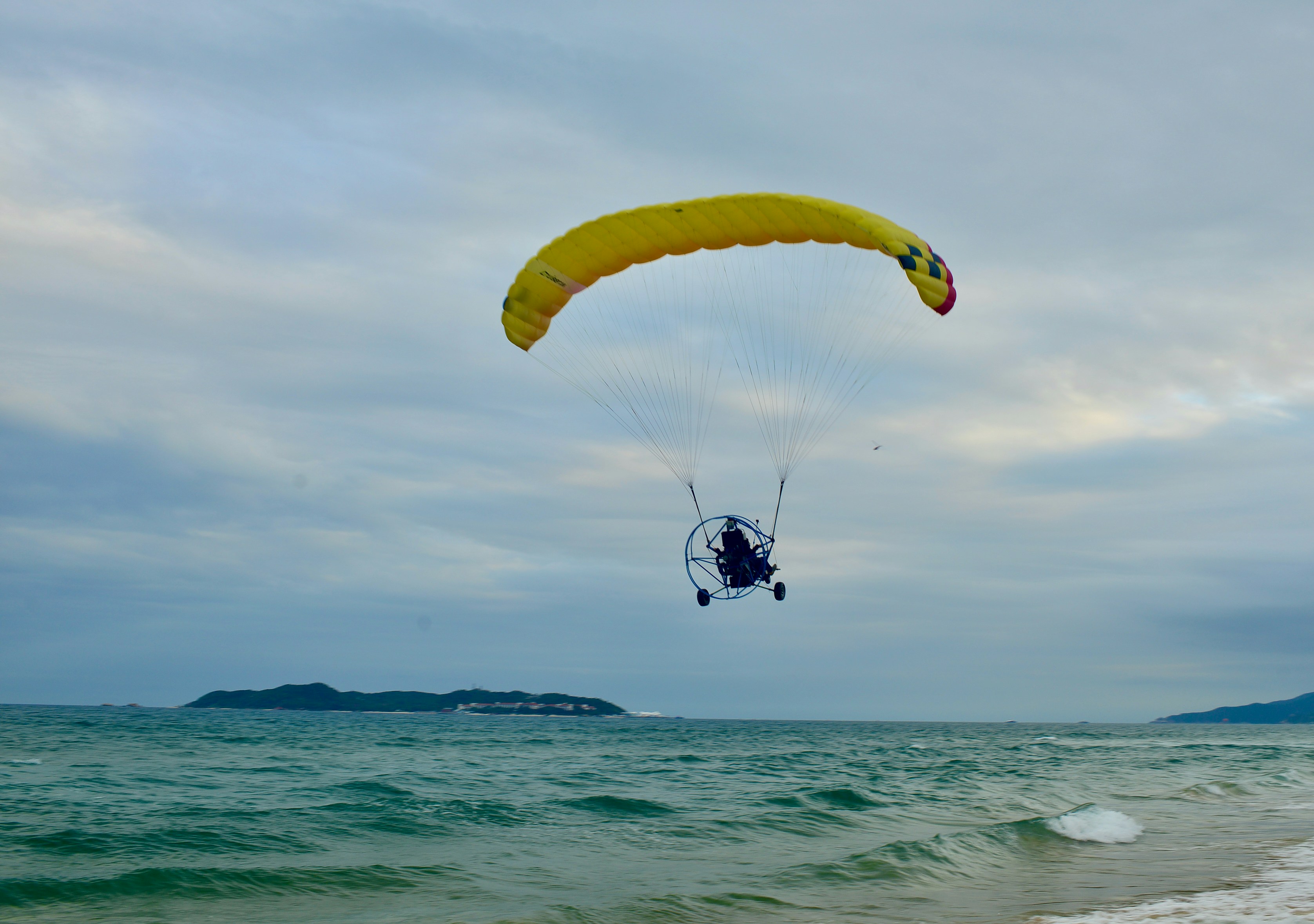 Soaring Above the Waves: A Paramotor Adventure
