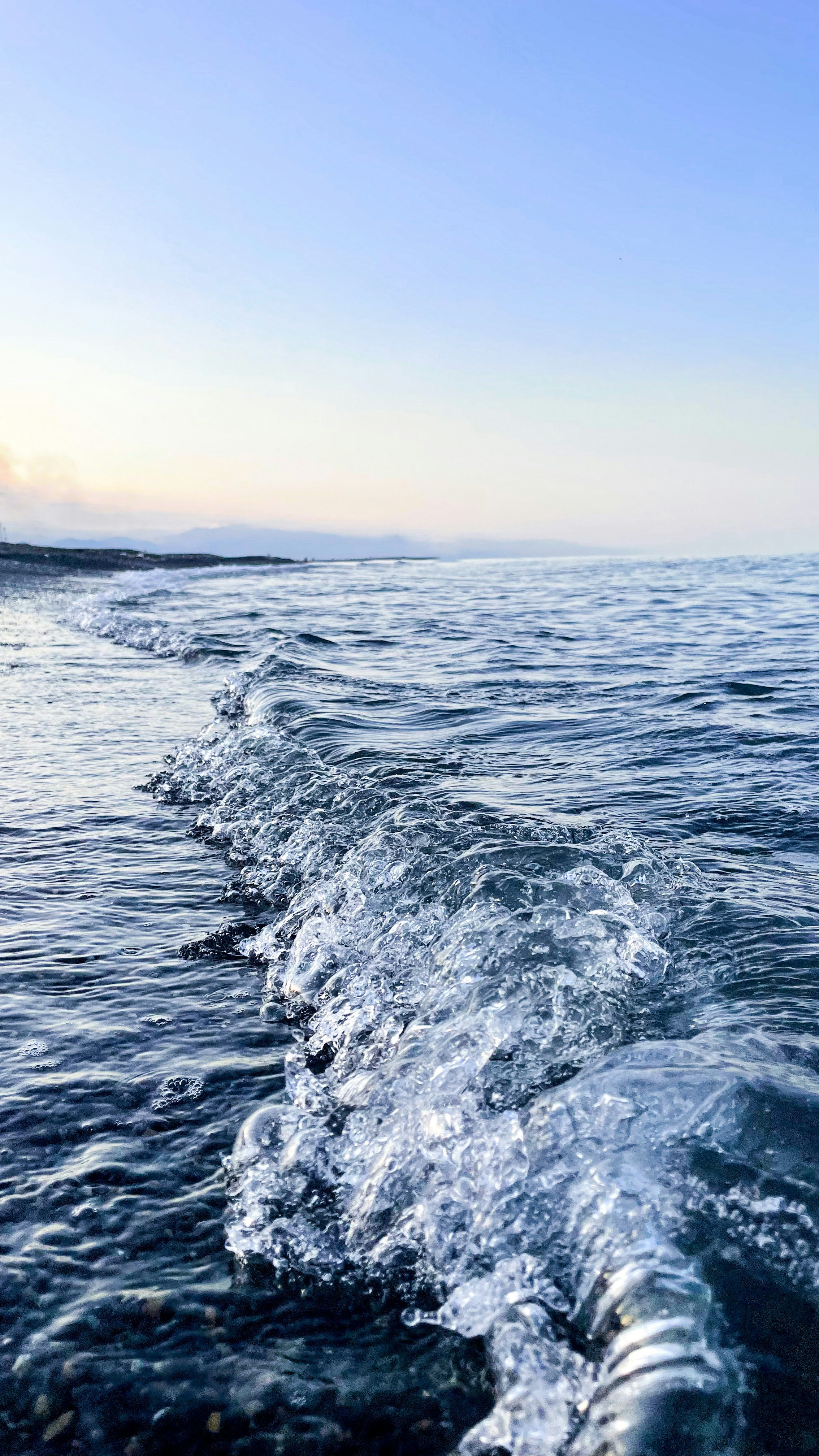 Foto zum Thema Das Kielwasser eines Bootes auf dem Wasser – Kostenloses ...
