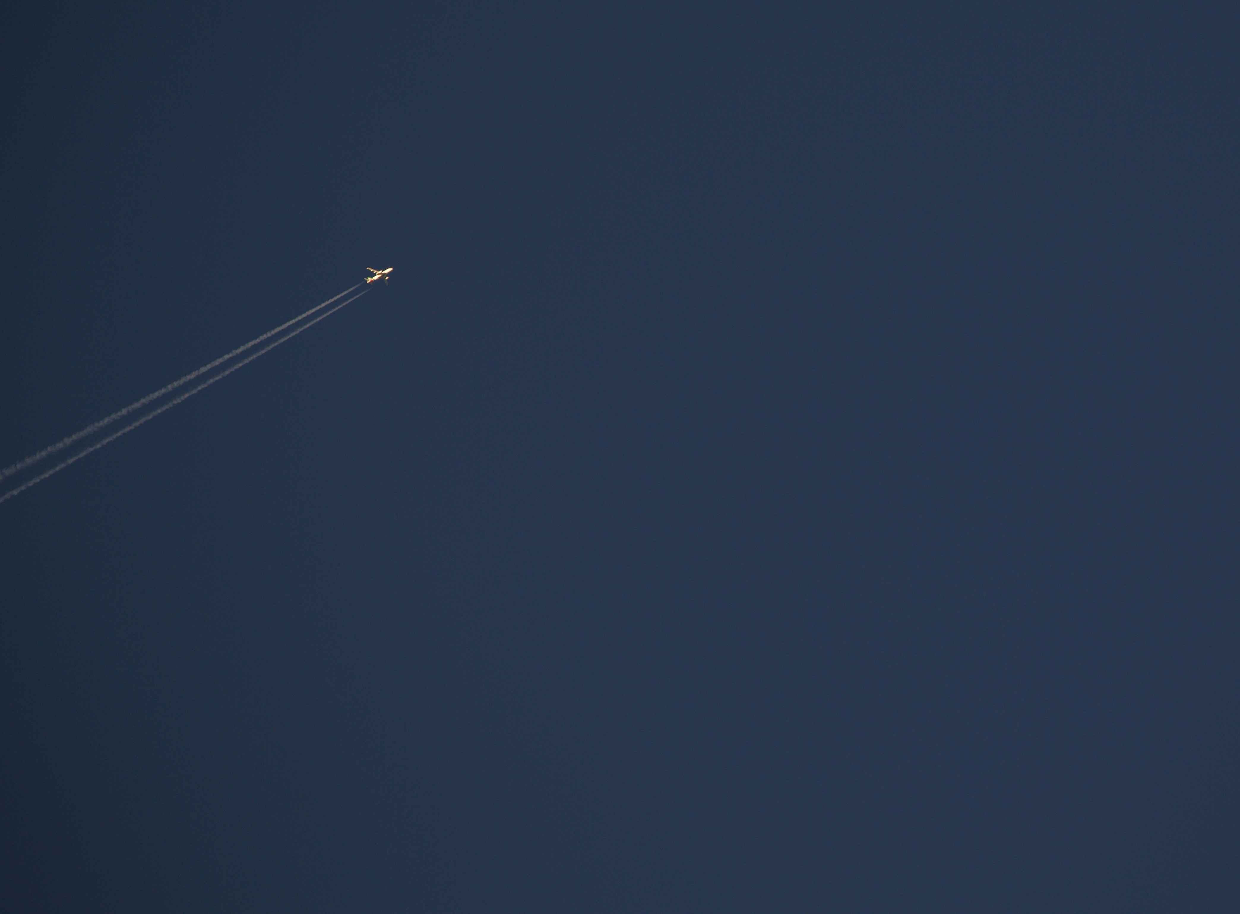 Flight Wallpaper Pictures | Download Free Images on Unsplash