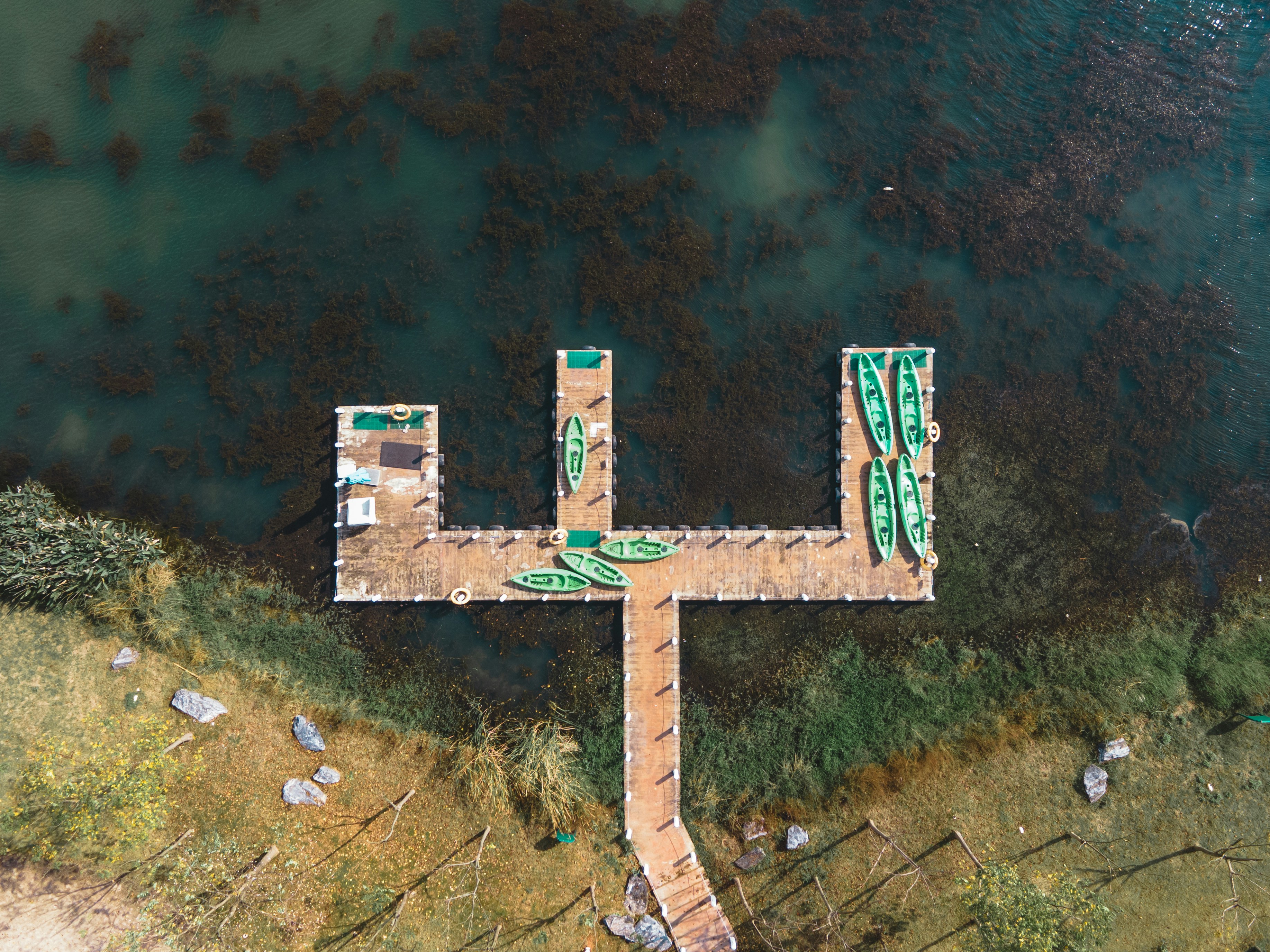 An aerial view of a large wooden cross photo – Free Cross Image on Unsplash