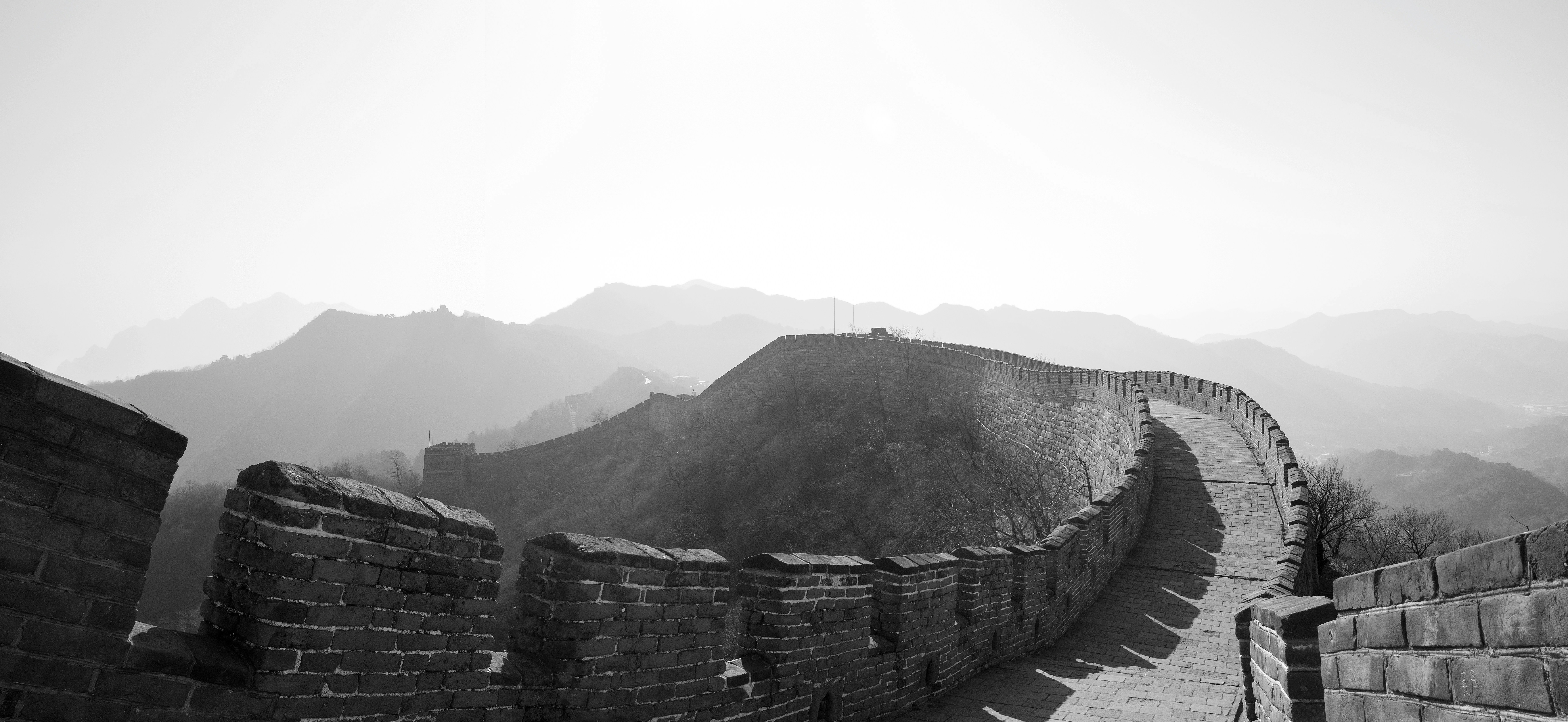 Foto Una foto en blanco y negro de la Gran Muralla China – Imagen China ...