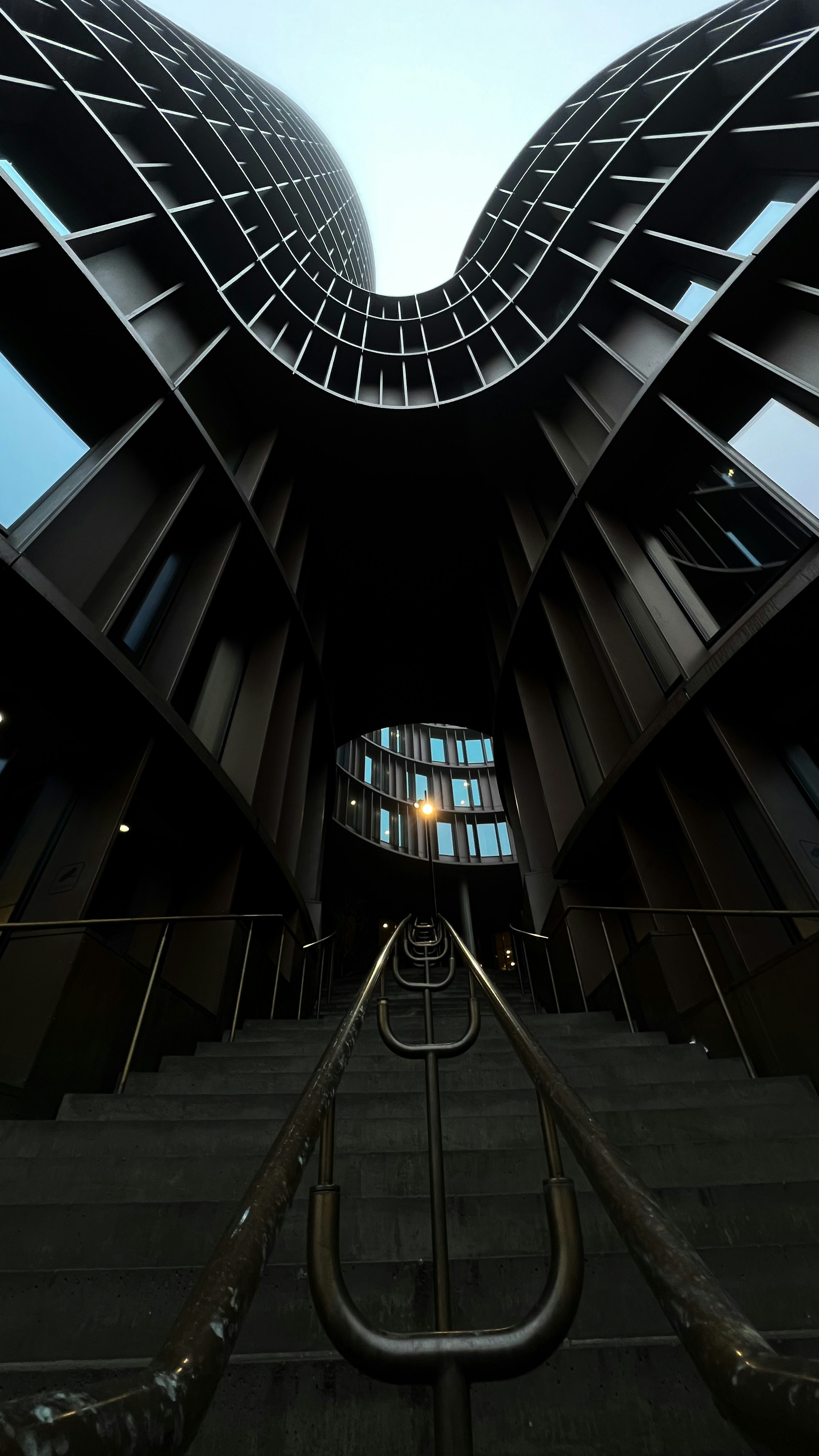 A very tall building with a bunch of windows photo – Free Copenhague ...