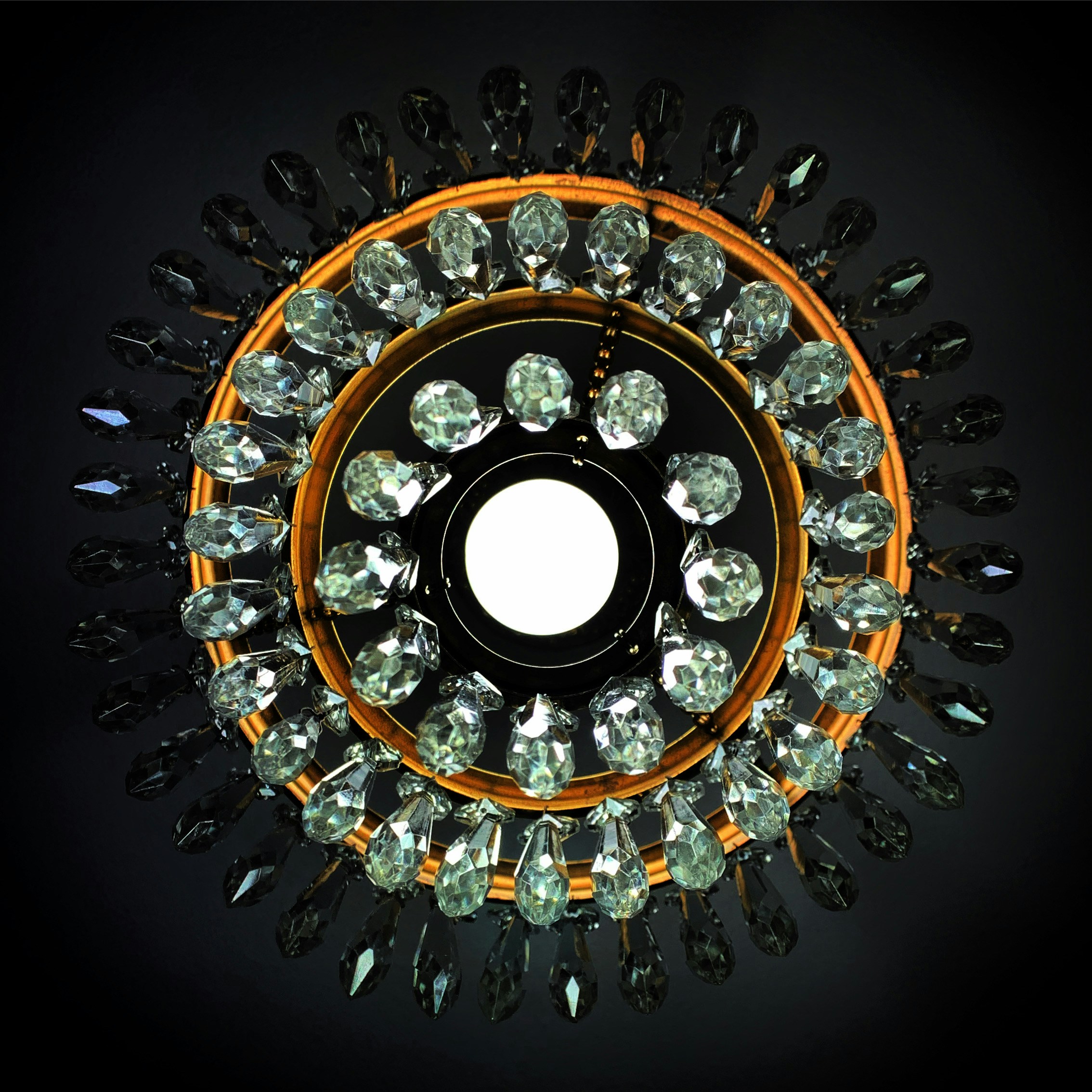 Concentric Jewel Crown: Close-Up of a Radiant Ring of Gem Orbs