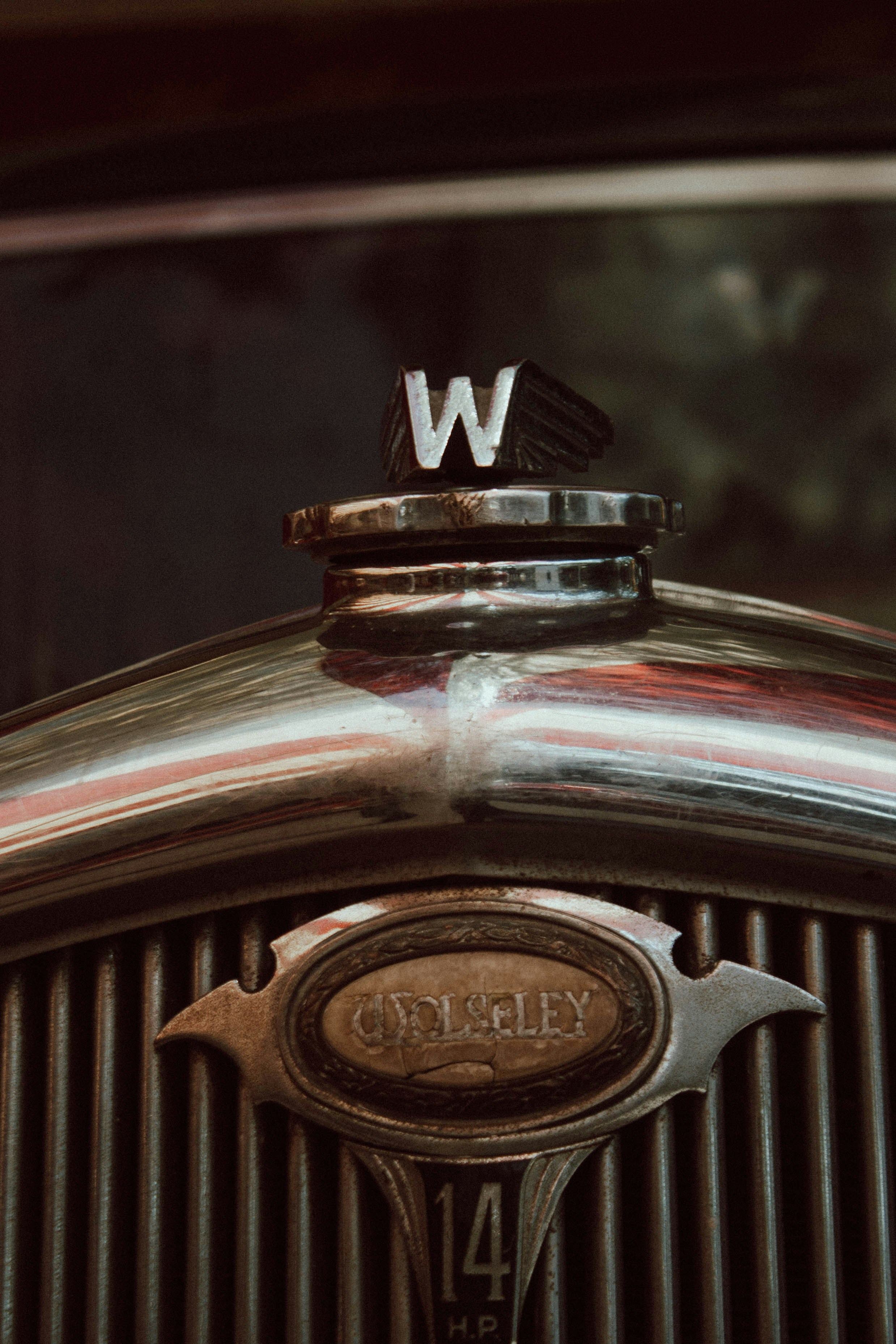 W Crest on a Wolseley Radiator Cap: A Glimpse of Early Auto Craft