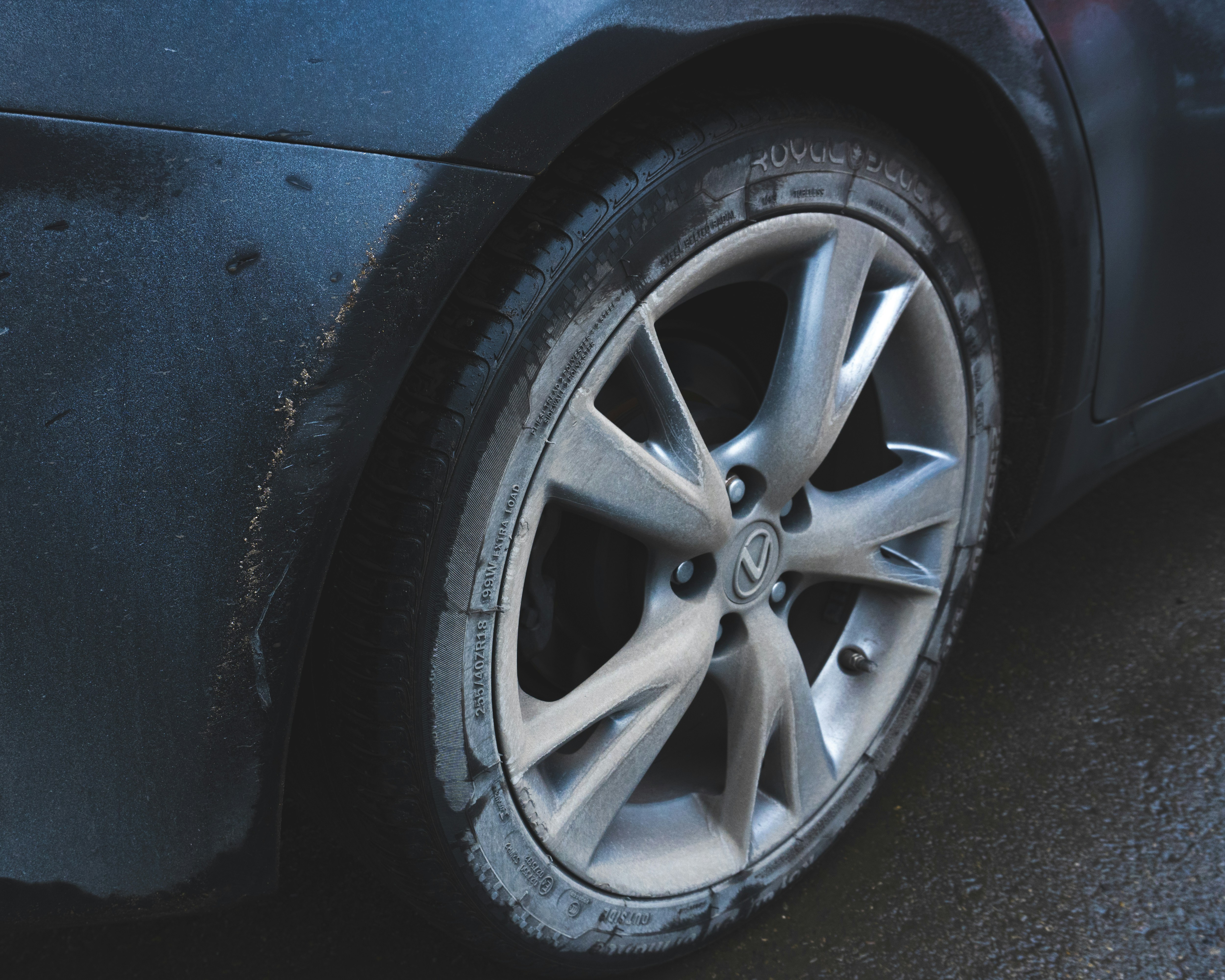 A close up of a tire on a car photo – Free Wheel Image on Unsplash