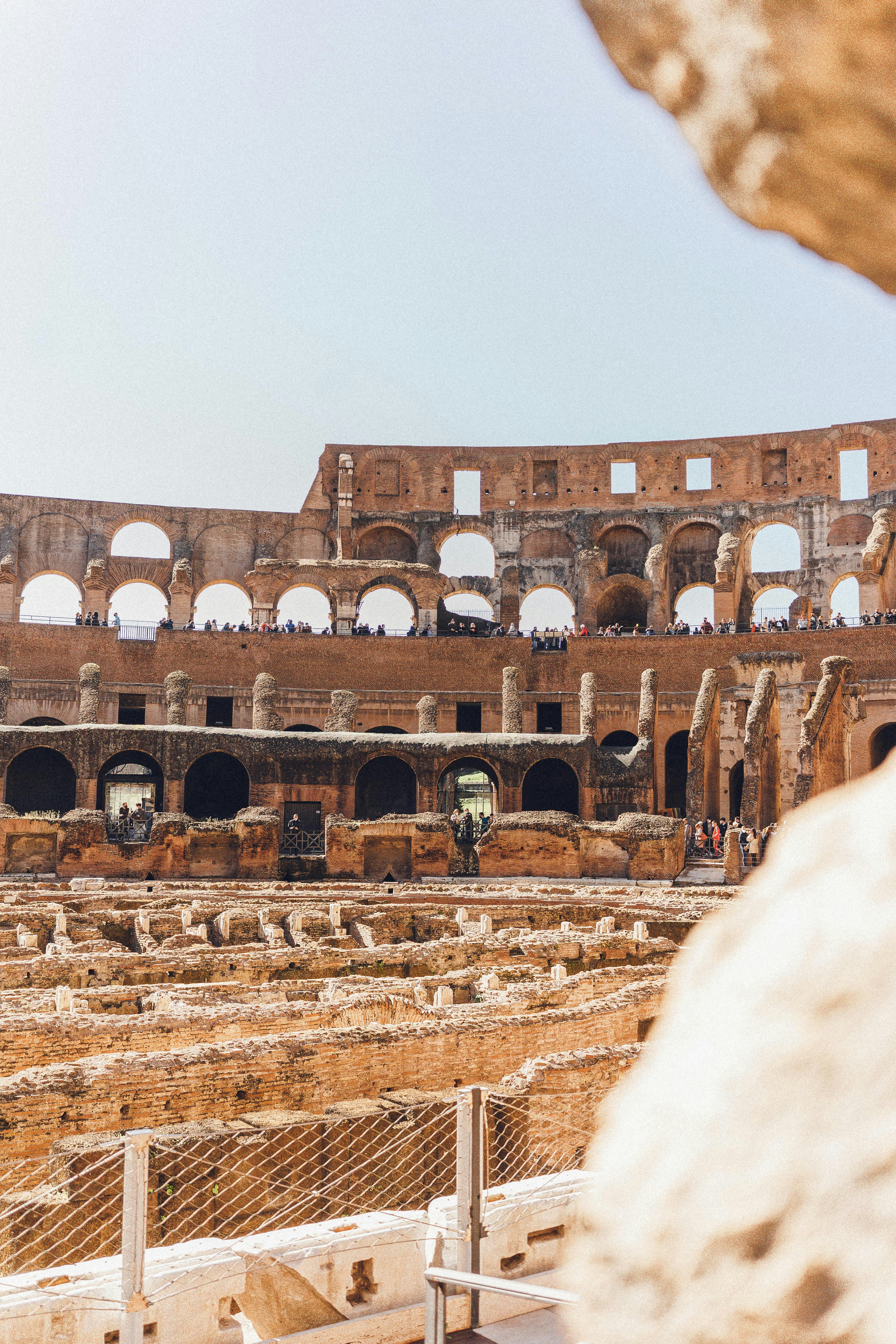 The interior of an ancient roman amphit photo – Free Rome Image on Unsplash