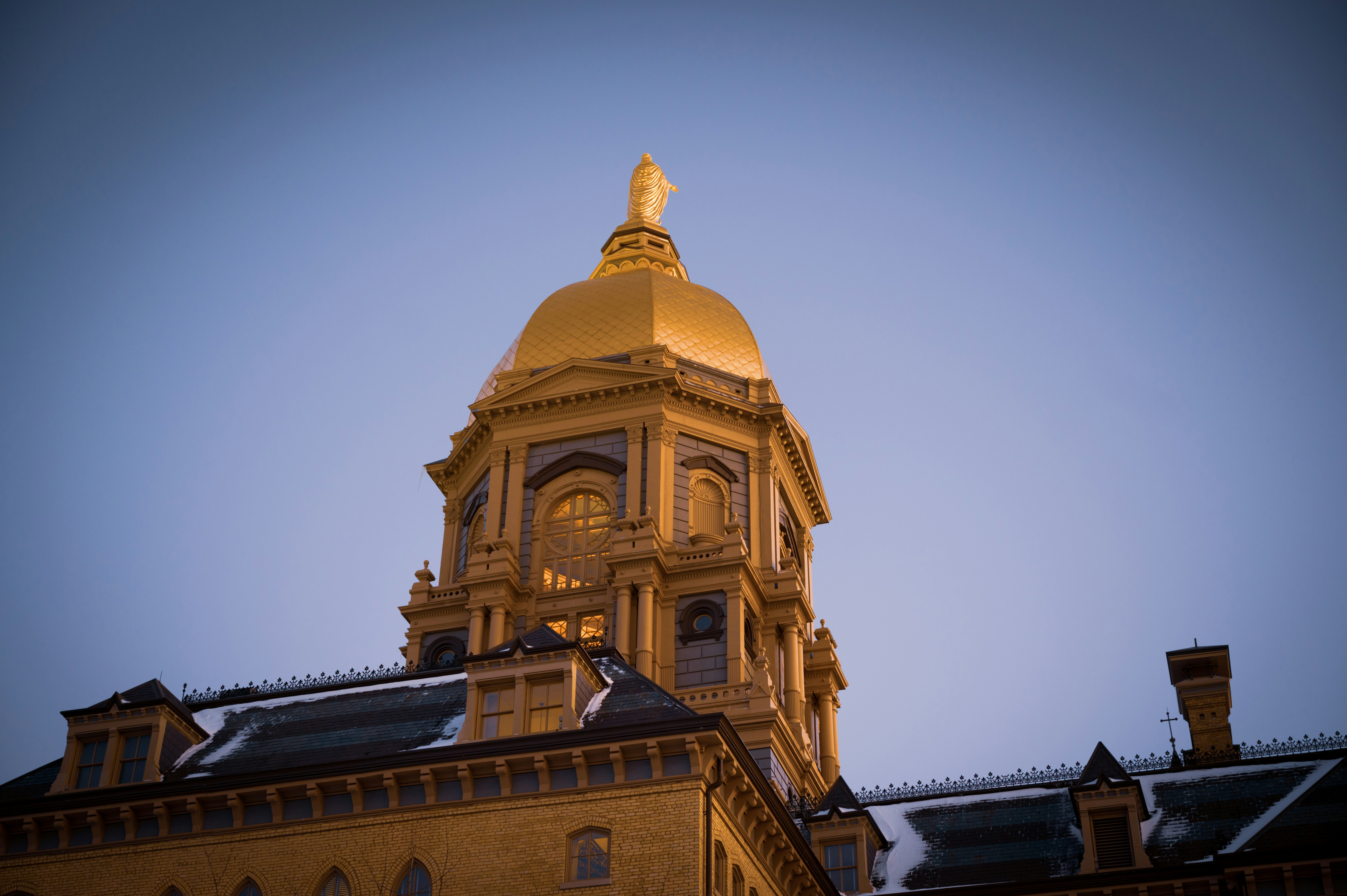 A tall building with a gold dome and a clock photo – Free Usa Image on ...
