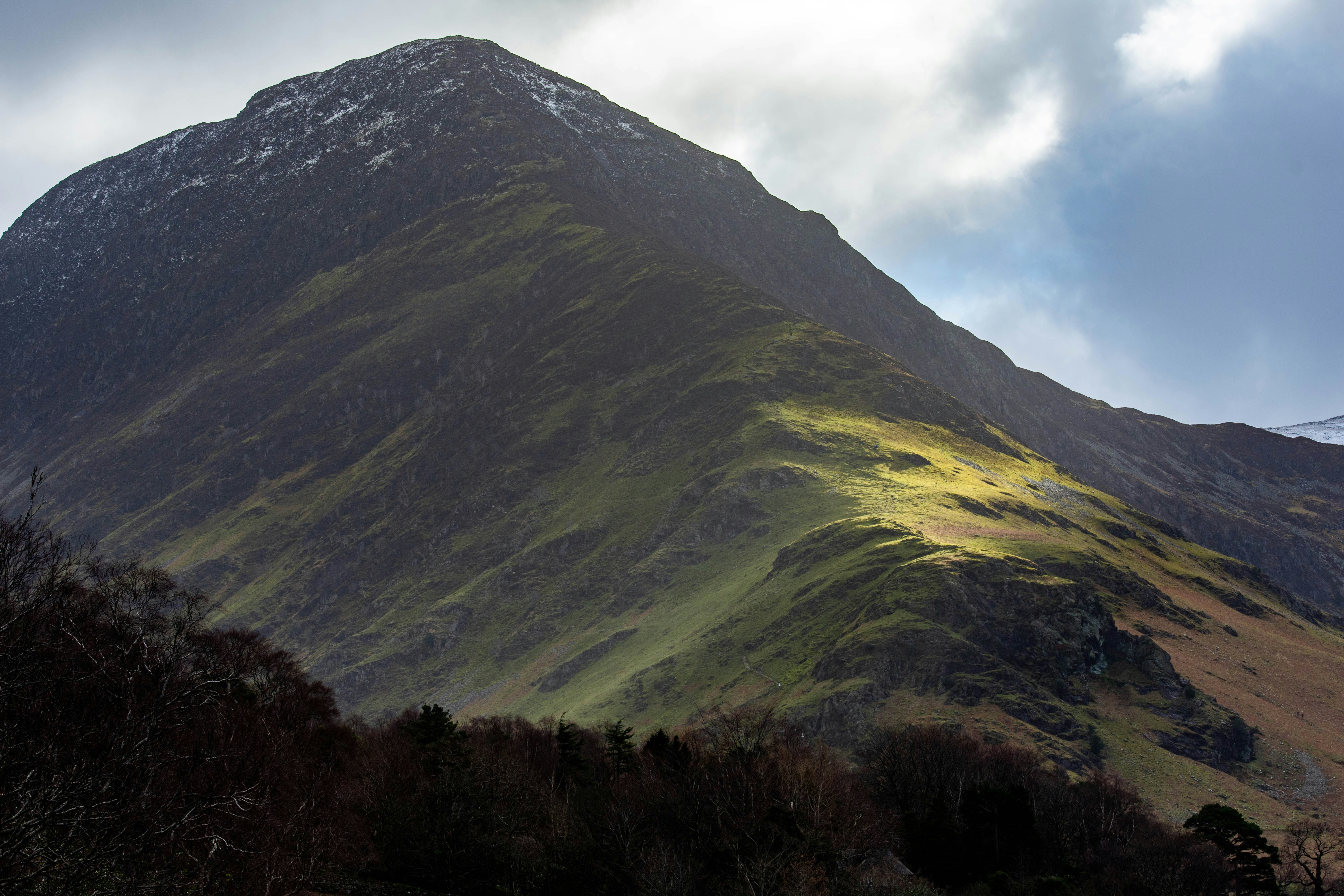 A large mountain with a very tall peak photo – Free Buttermere Image on ...