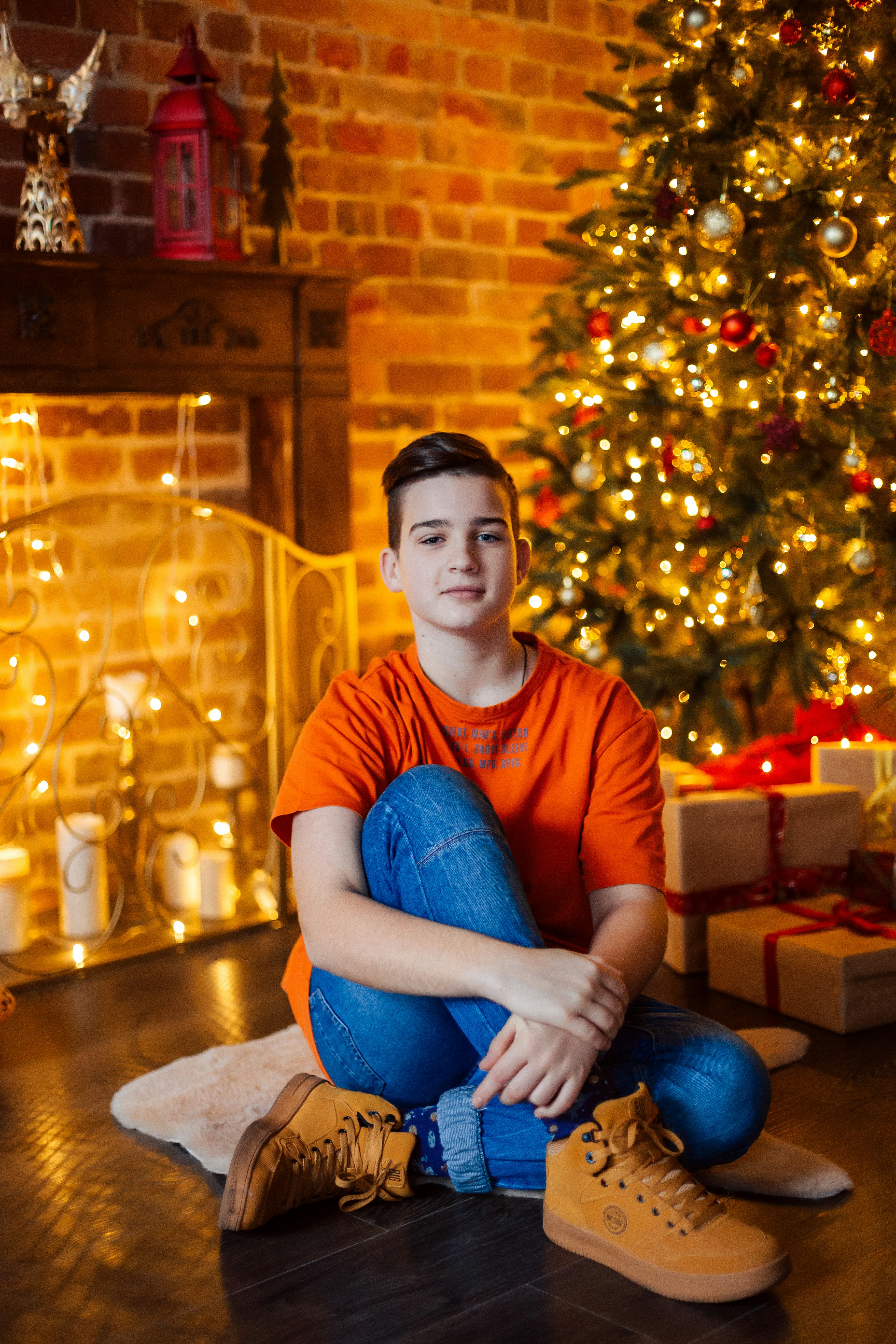 Cozy Christmas Corner: Youthful Calm by the Tree