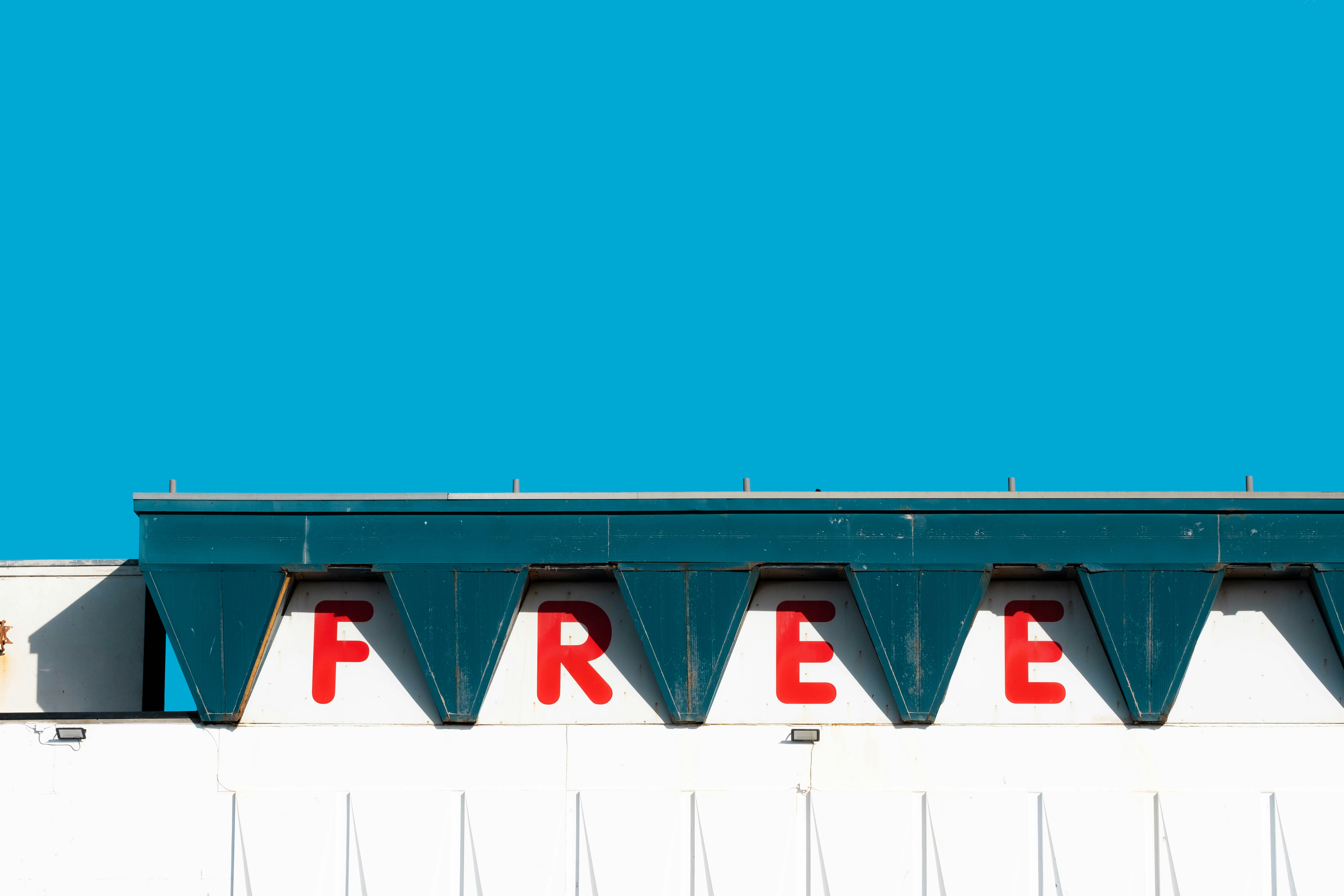 A building with a free sign on top of it photo – Free Blackpool Image ...