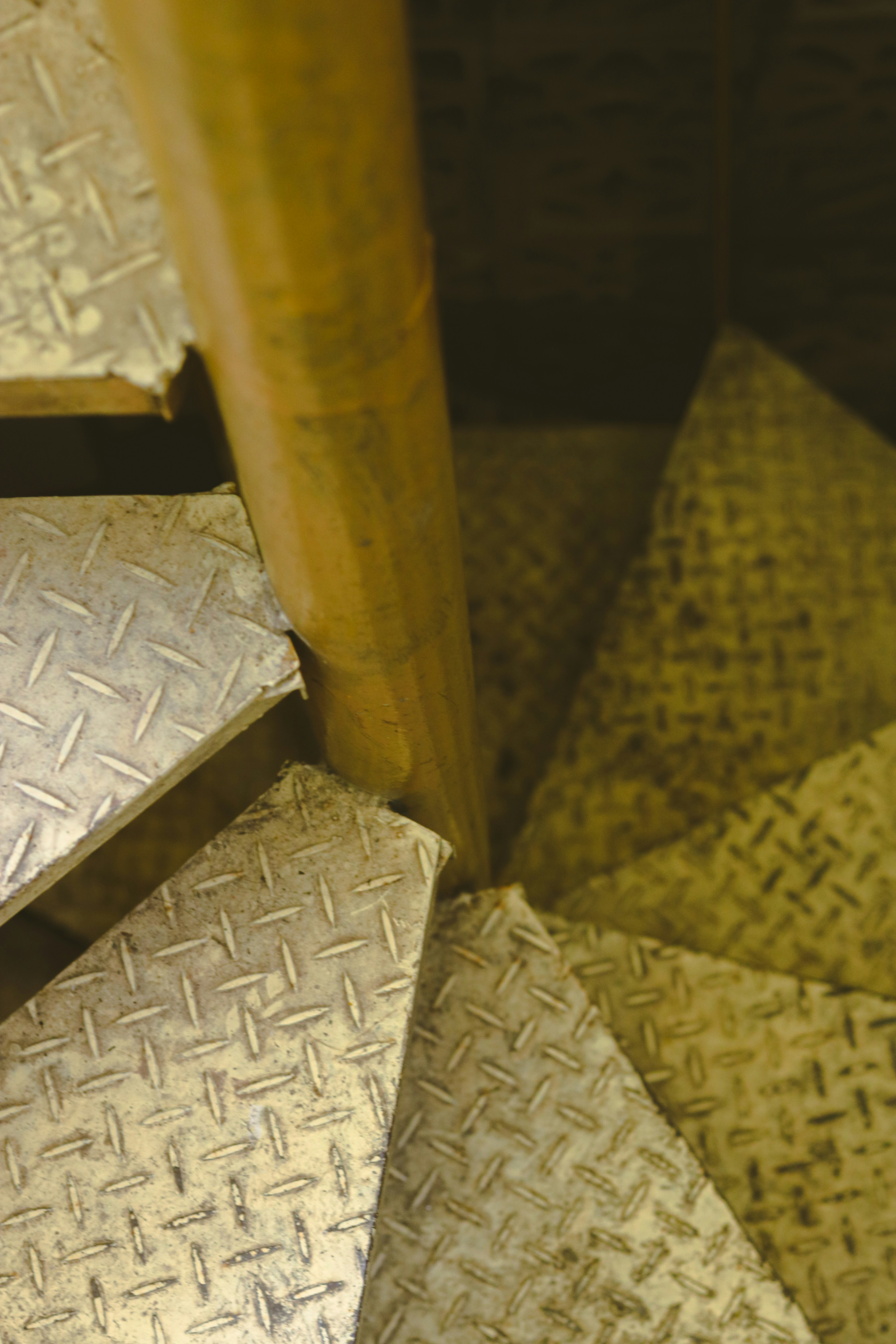 A close up of a bunch of metal sheets photo – Free Brown Image on Unsplash