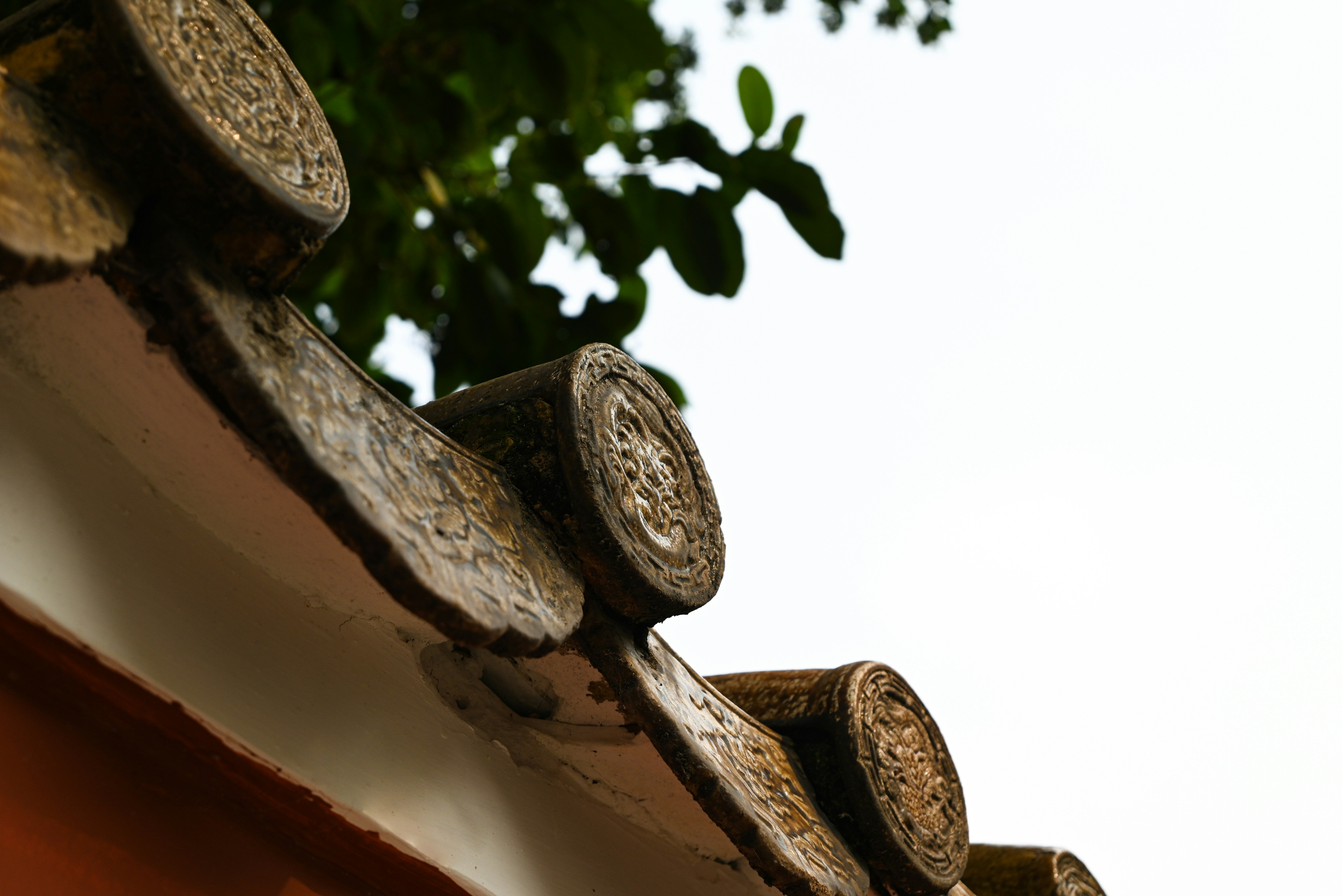 Curved Tile Guardians