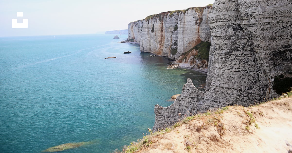 절벽에서 바라본 바다 풍경 사진 Unsplash의 무료 Étretat 이미지