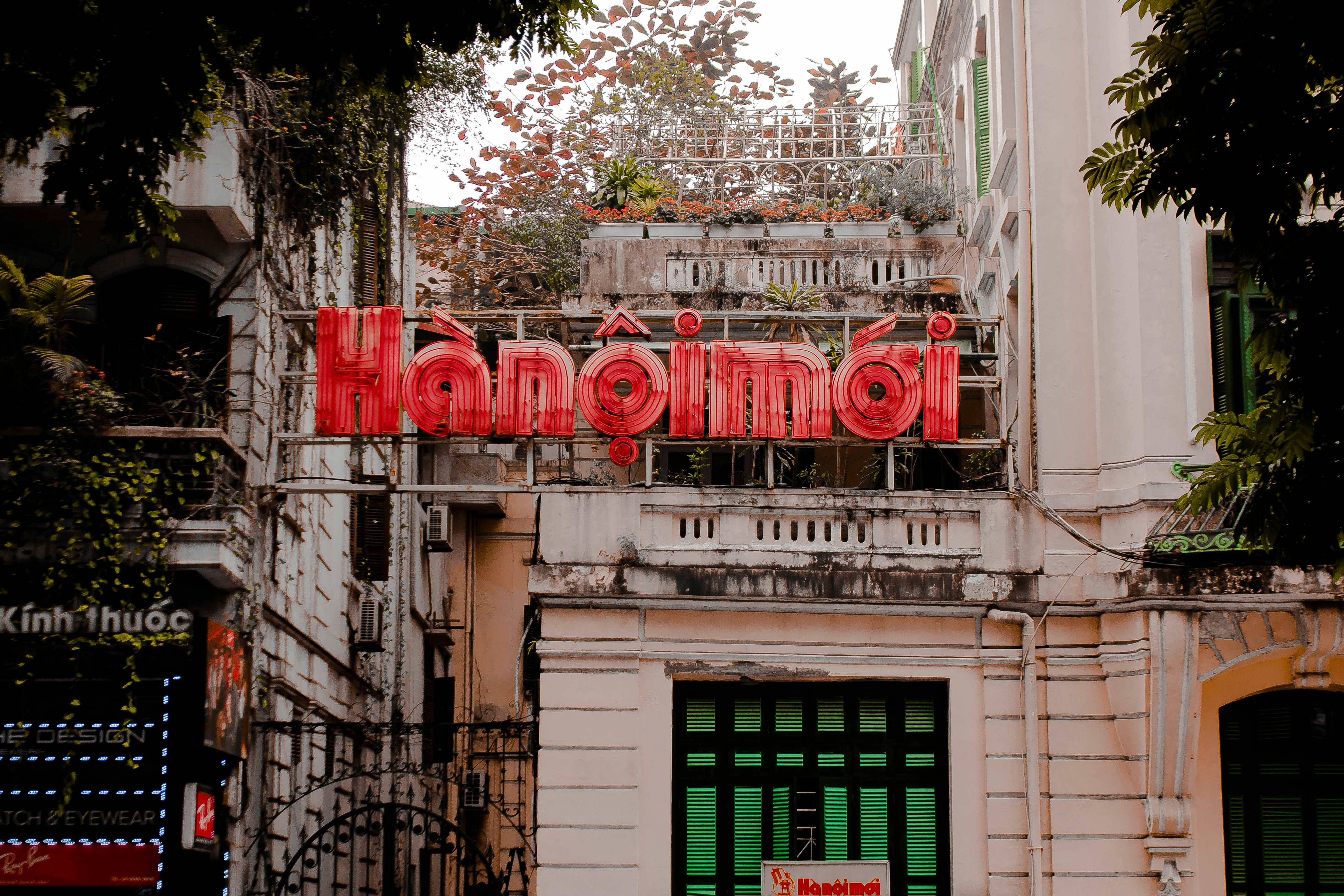 A building with a sign that says haanonoi on it photo – Free Hanoi ...