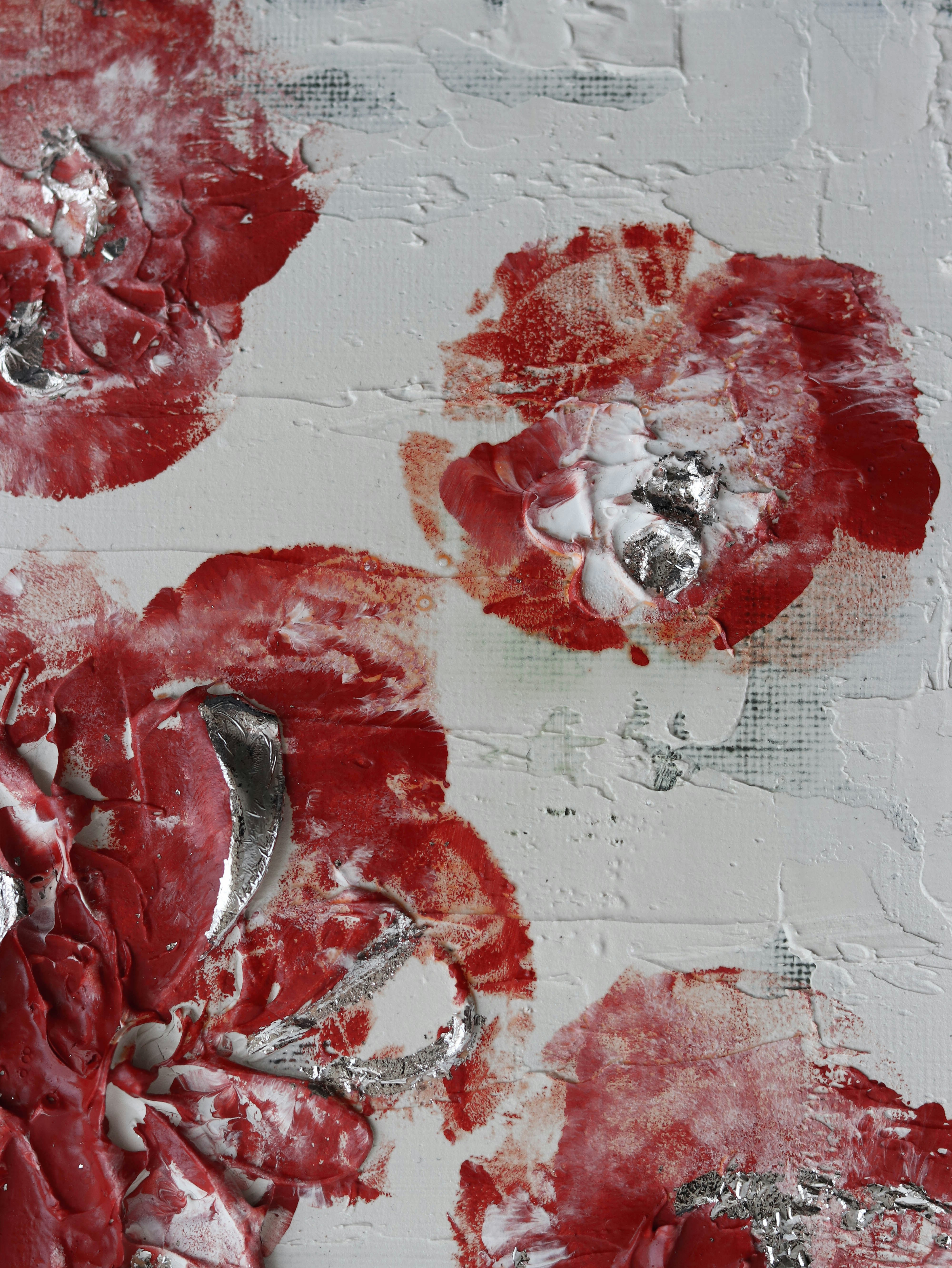 Une peinture de fleurs rouges sur fond blanc photo – Image gratuite de ...