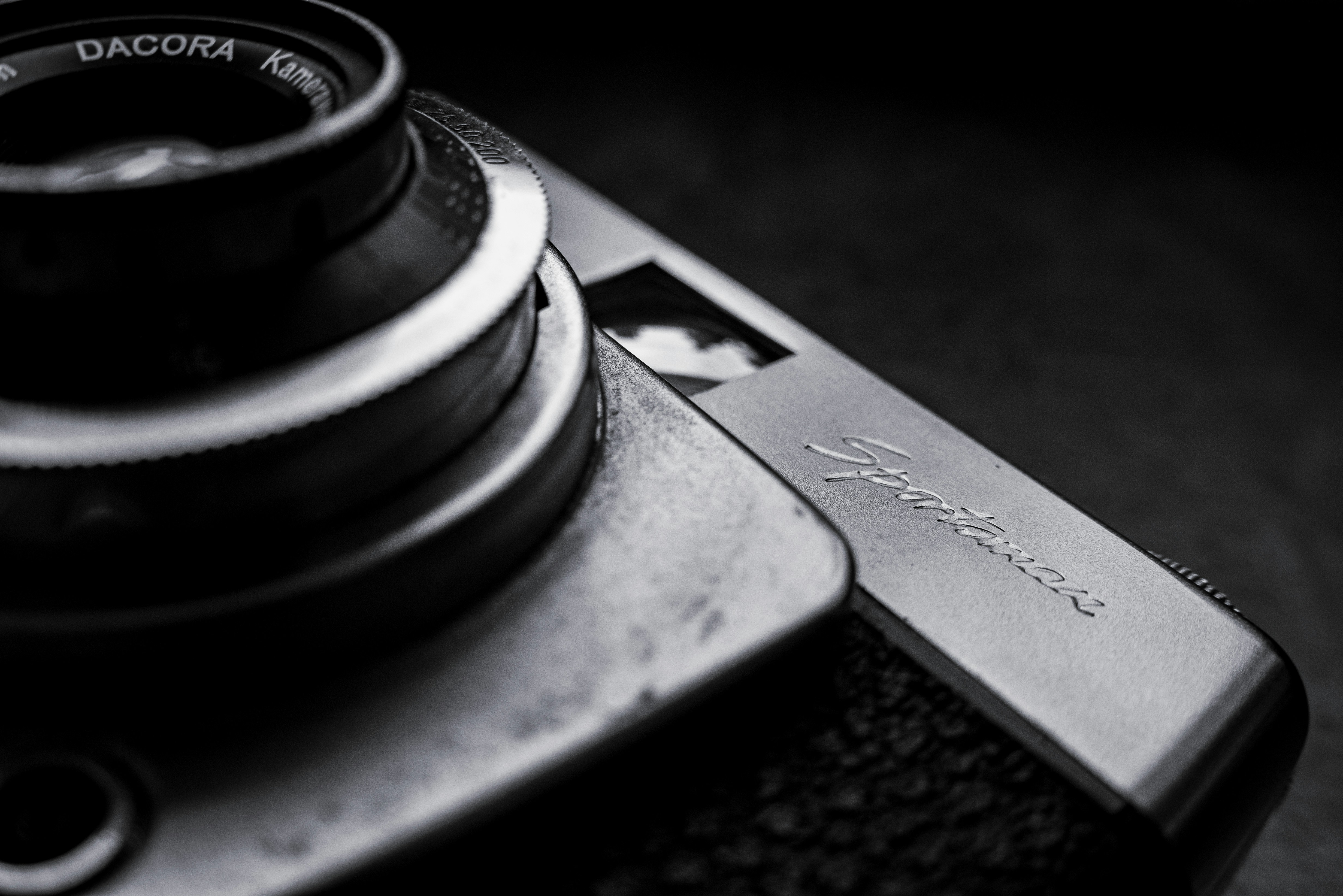 Close-Up of a Leica: Knurling, Branding, and Quiet Precision