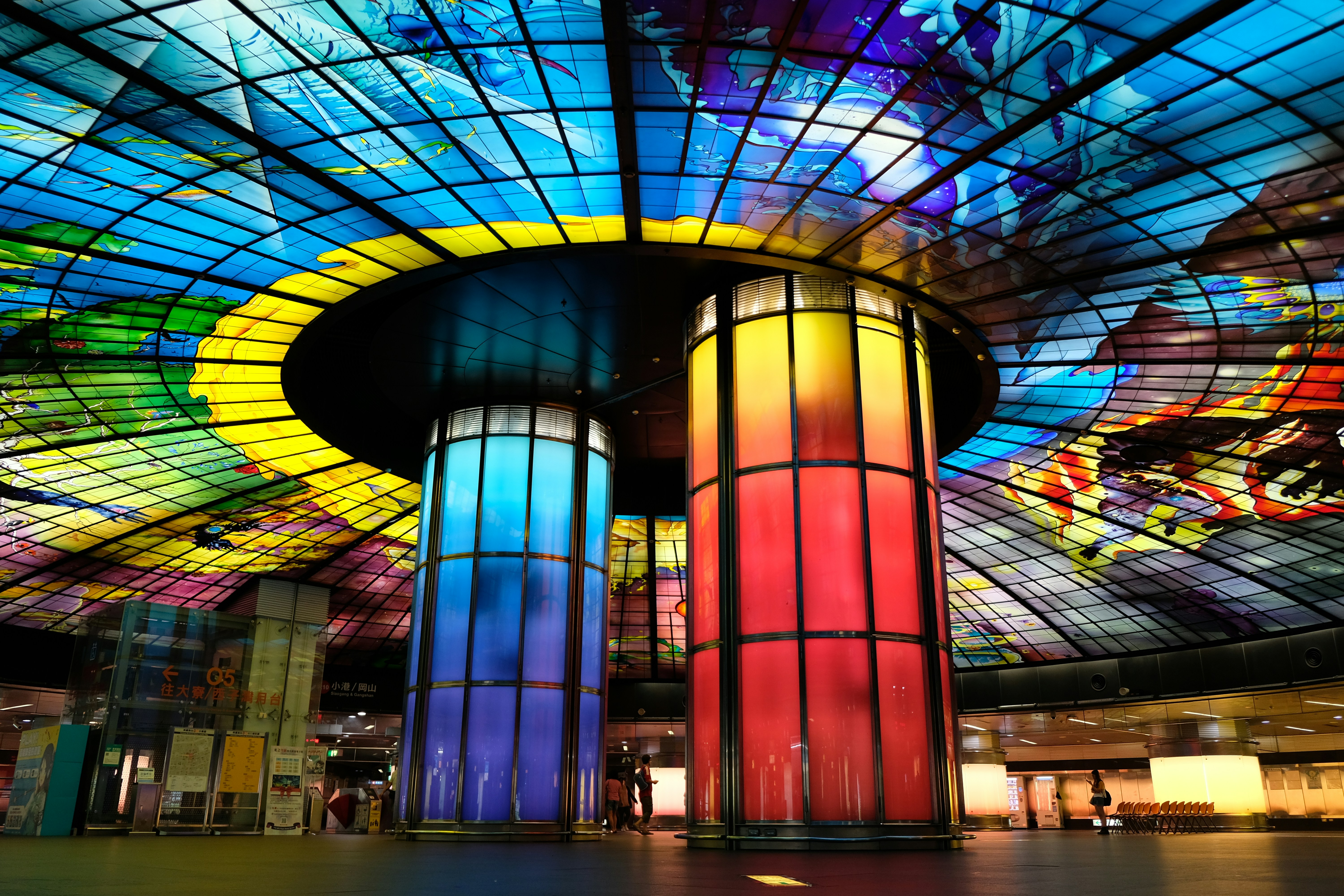 A brightly colored ceiling in a large building photo – Free Taiwan ...