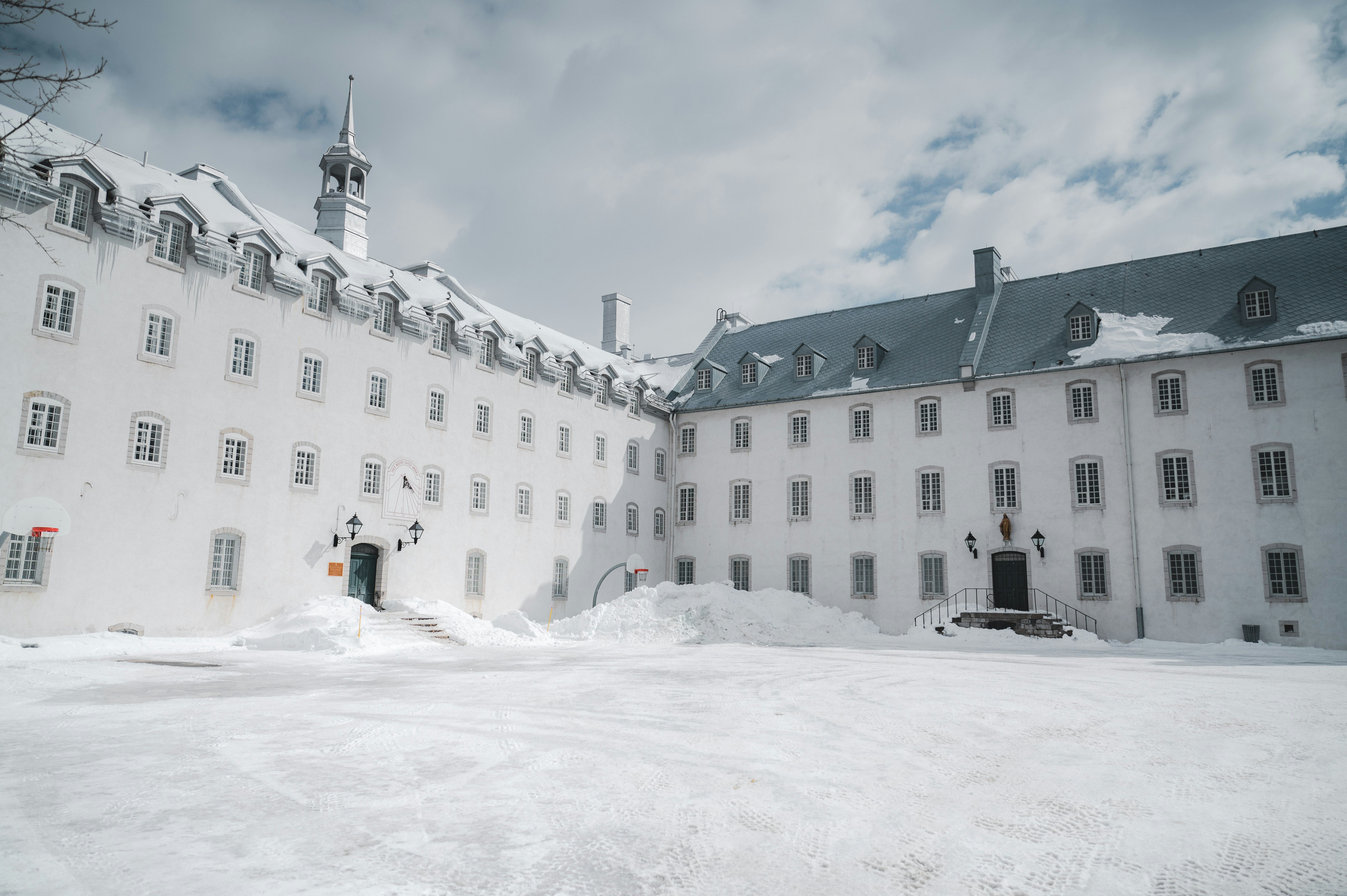 𖤥 Laval University