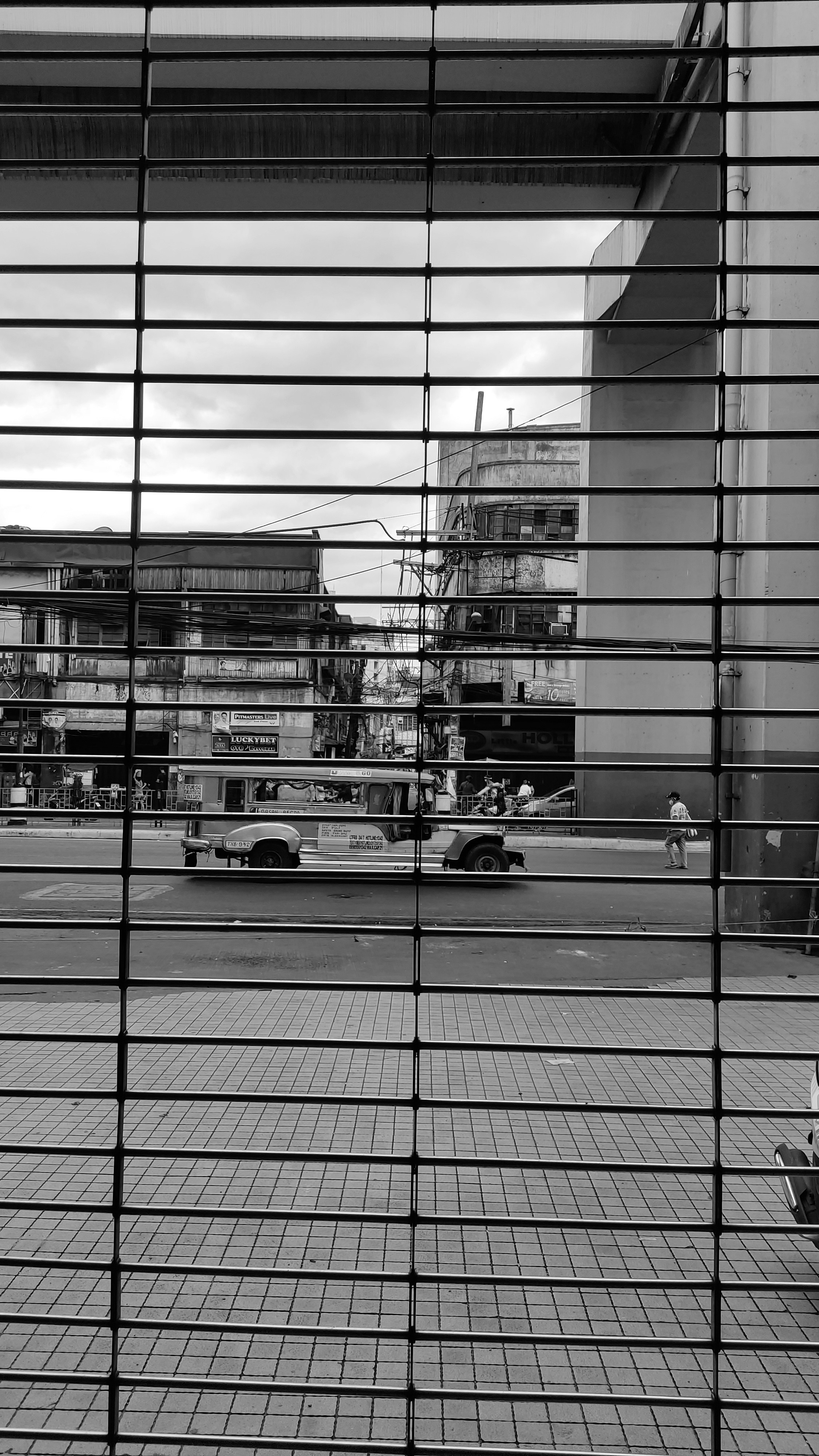 A black and white photo of a city street photo – Free Travel Image on ...