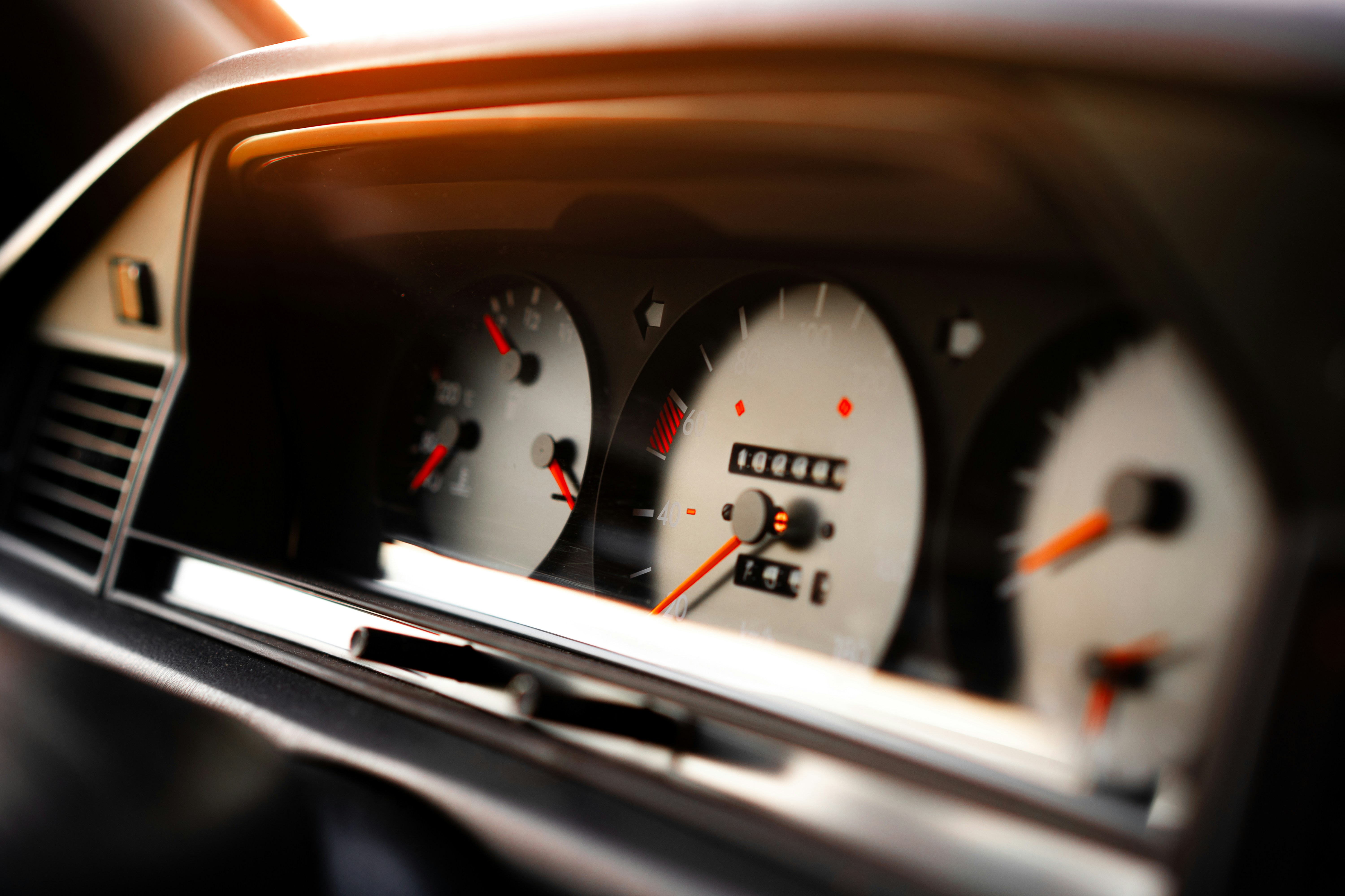 A close up of a speedometer in a car photo – Free Car Image on Unsplash