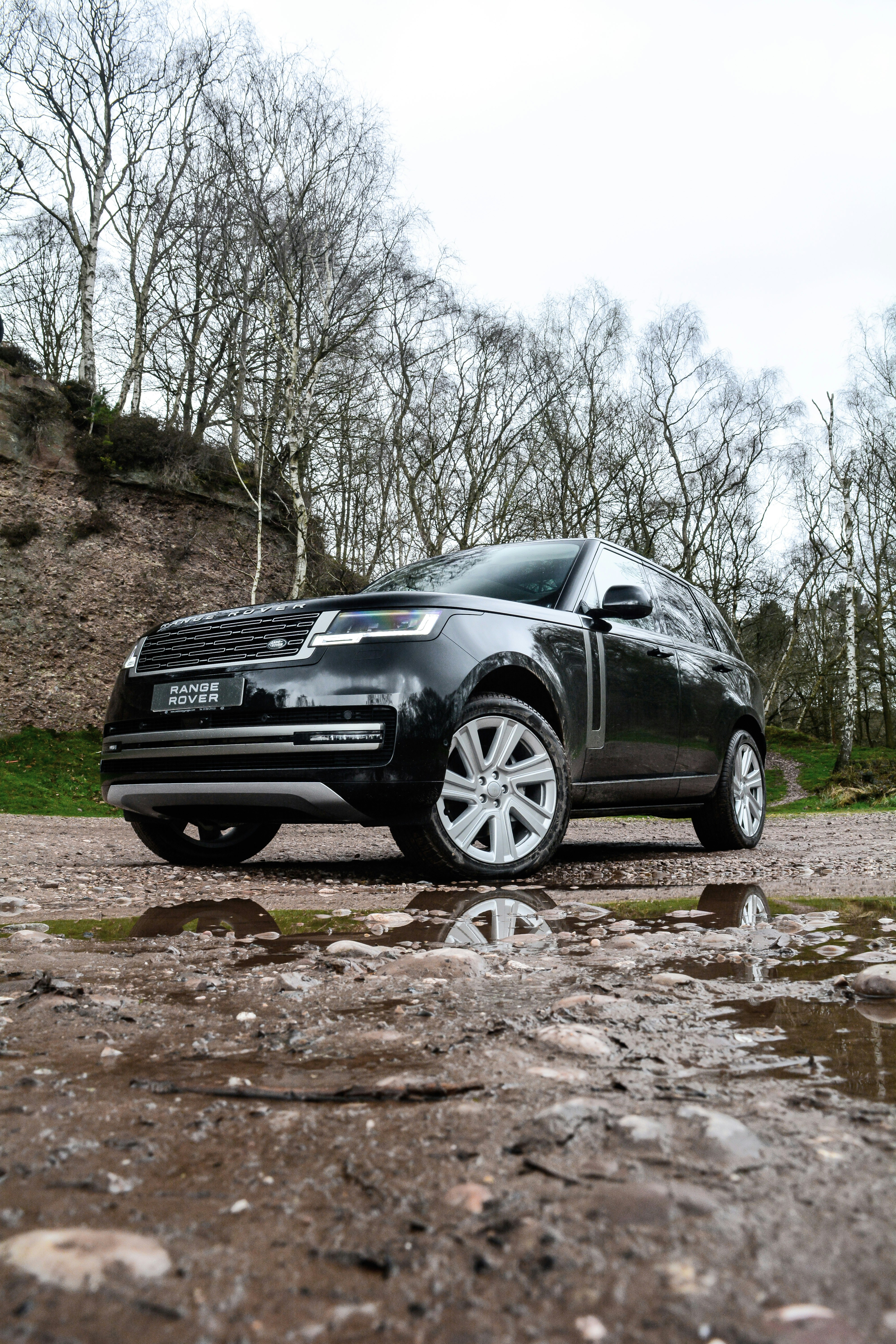A black land rover parked on a muddy road photo – Free Staffordshire ...