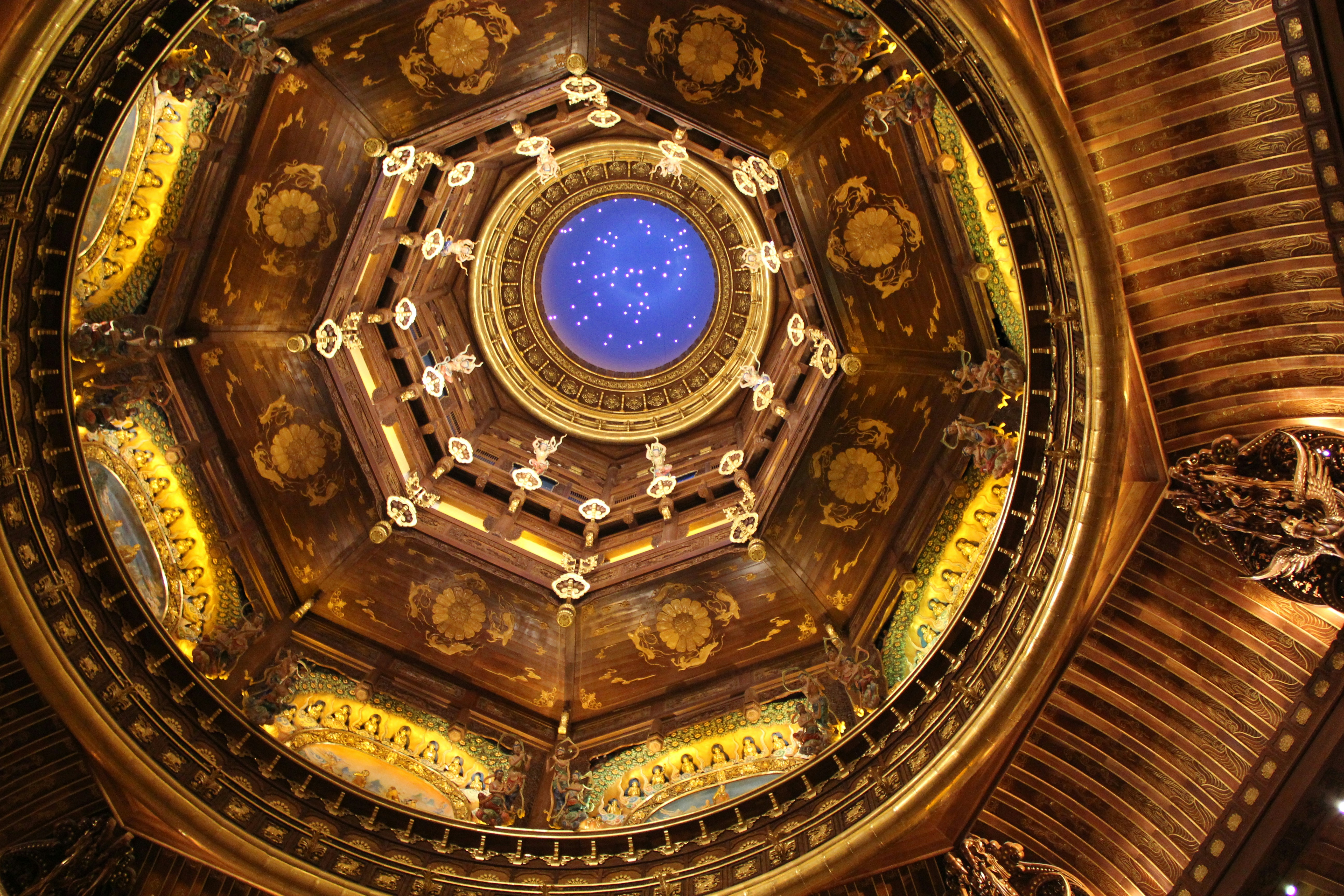 Celestial Dome: A Glimpse into Architectural Grandeur