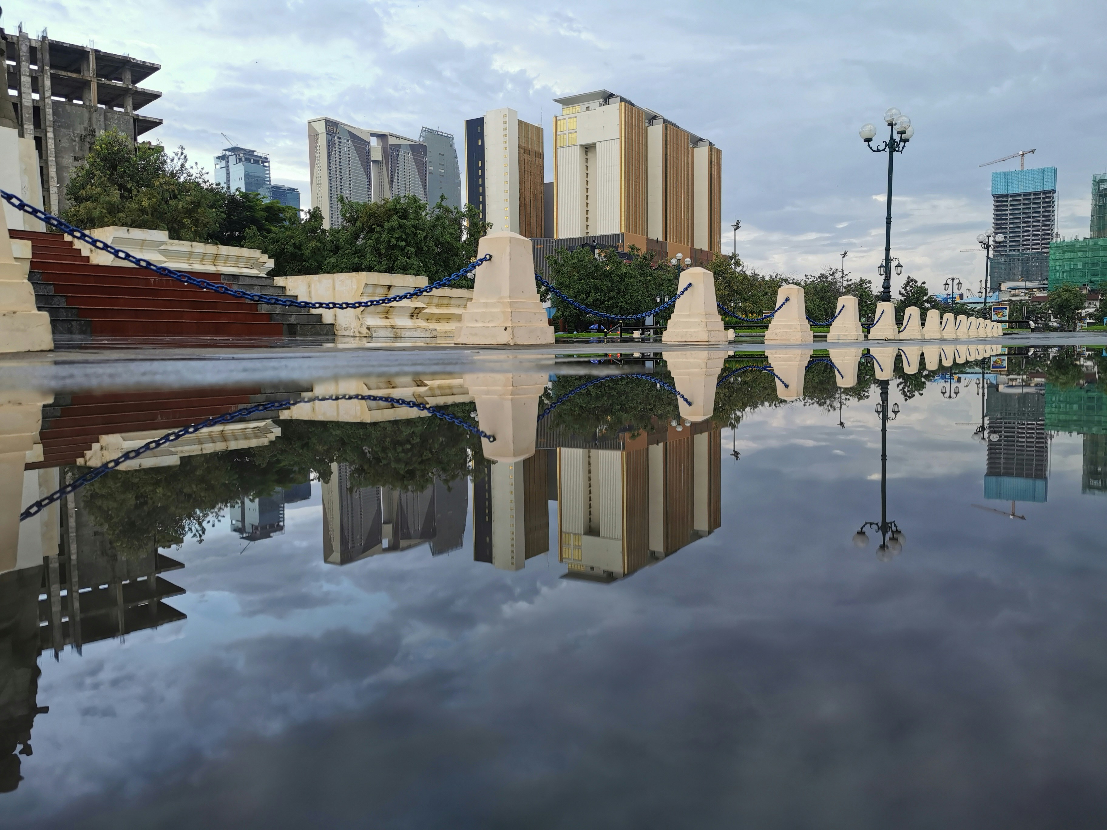 Mirror City: Quiet Reflections of a Modern Skyline