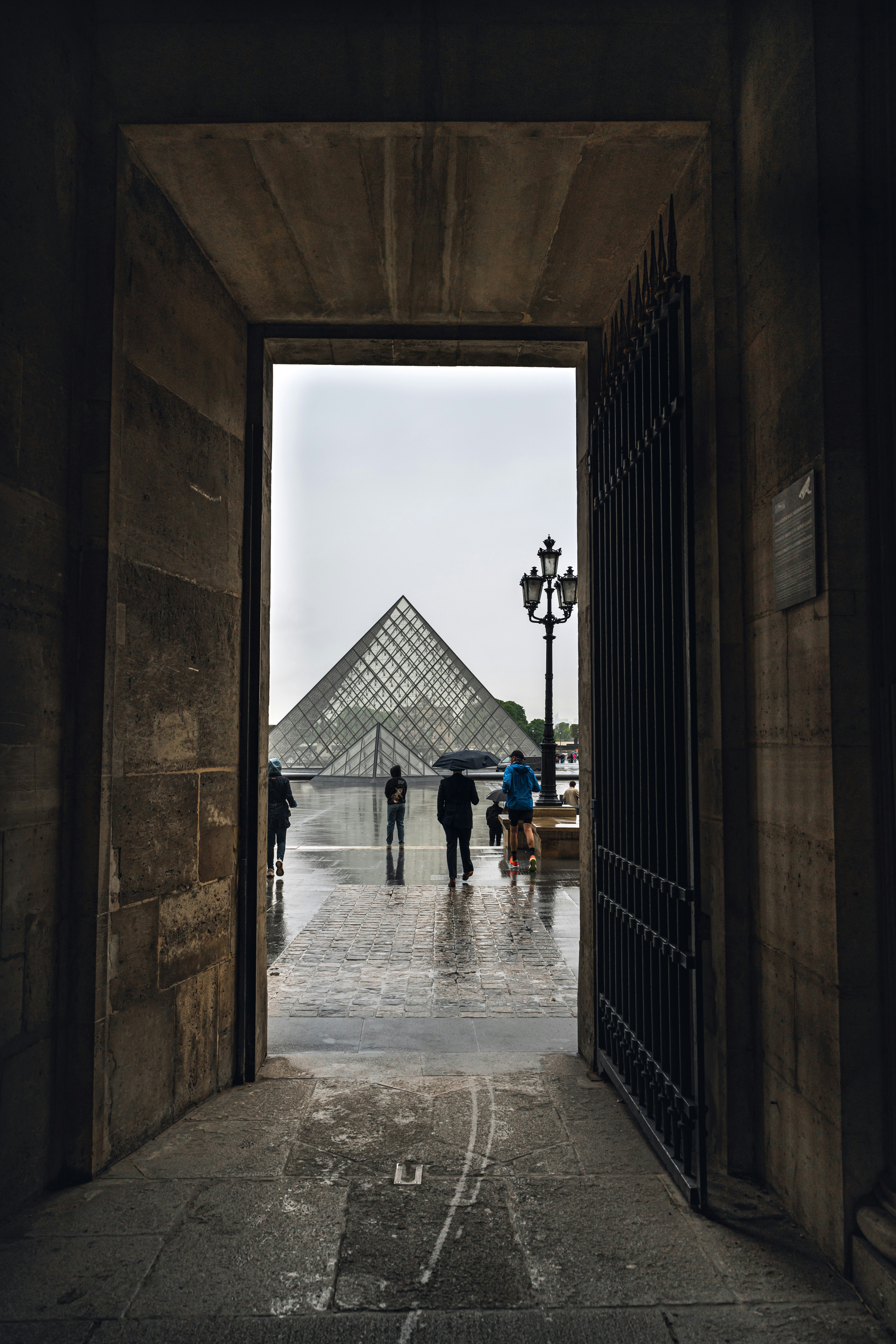 Entrance to the louvre 