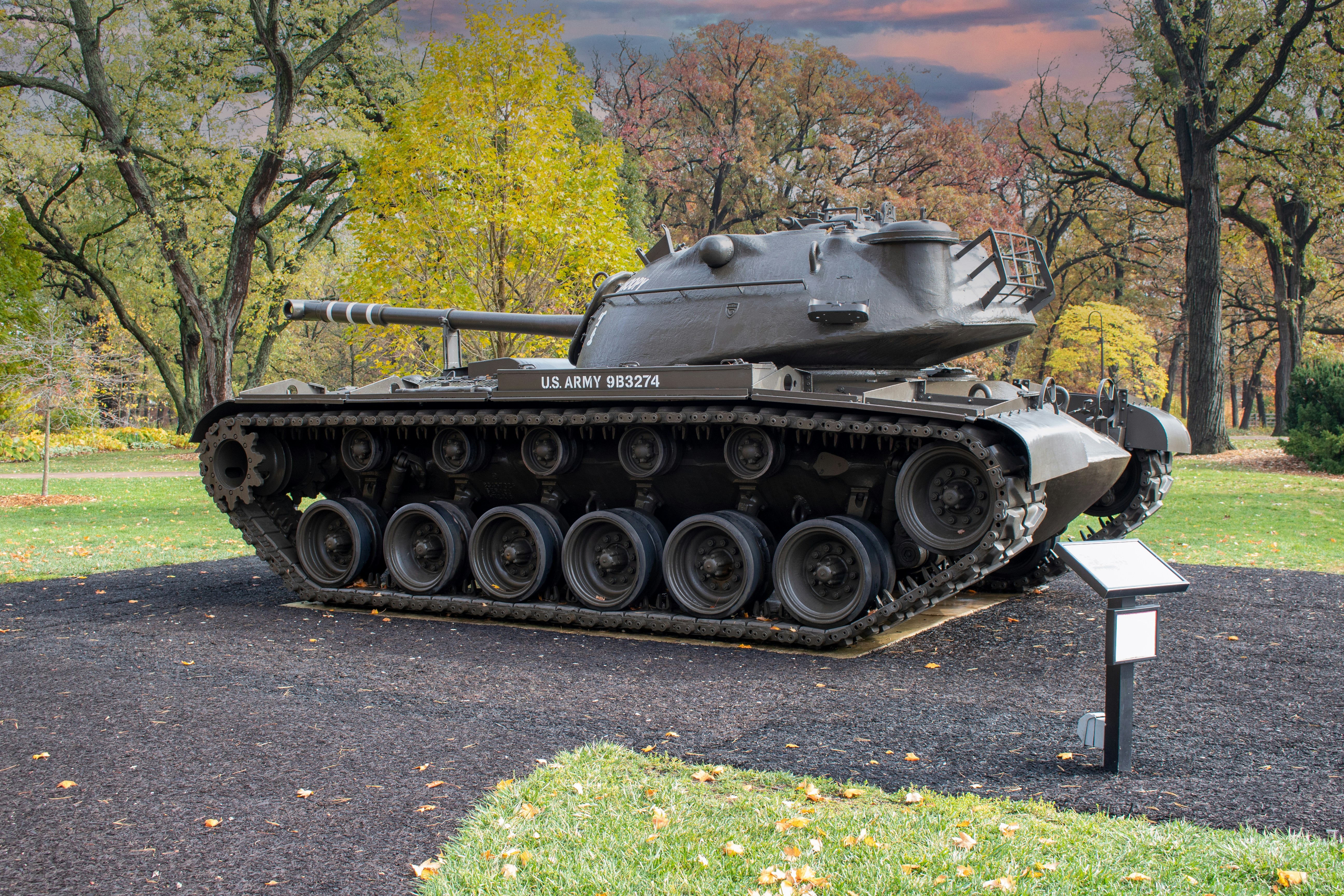 A tank on display photo – Free Cantigny park Image on Unsplash