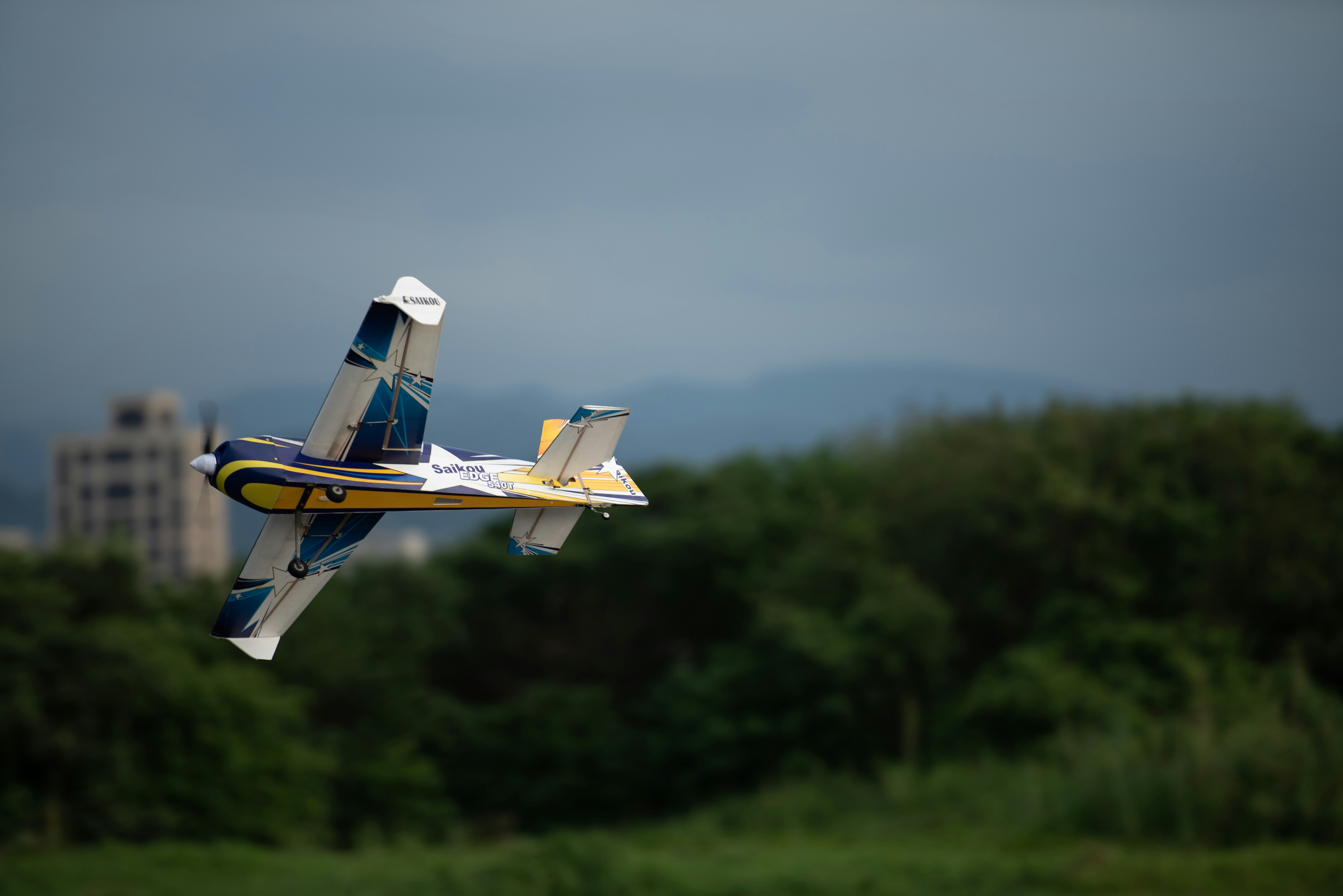 Parkside Arc: Colorful RC Plane Sketches a Quick Turn