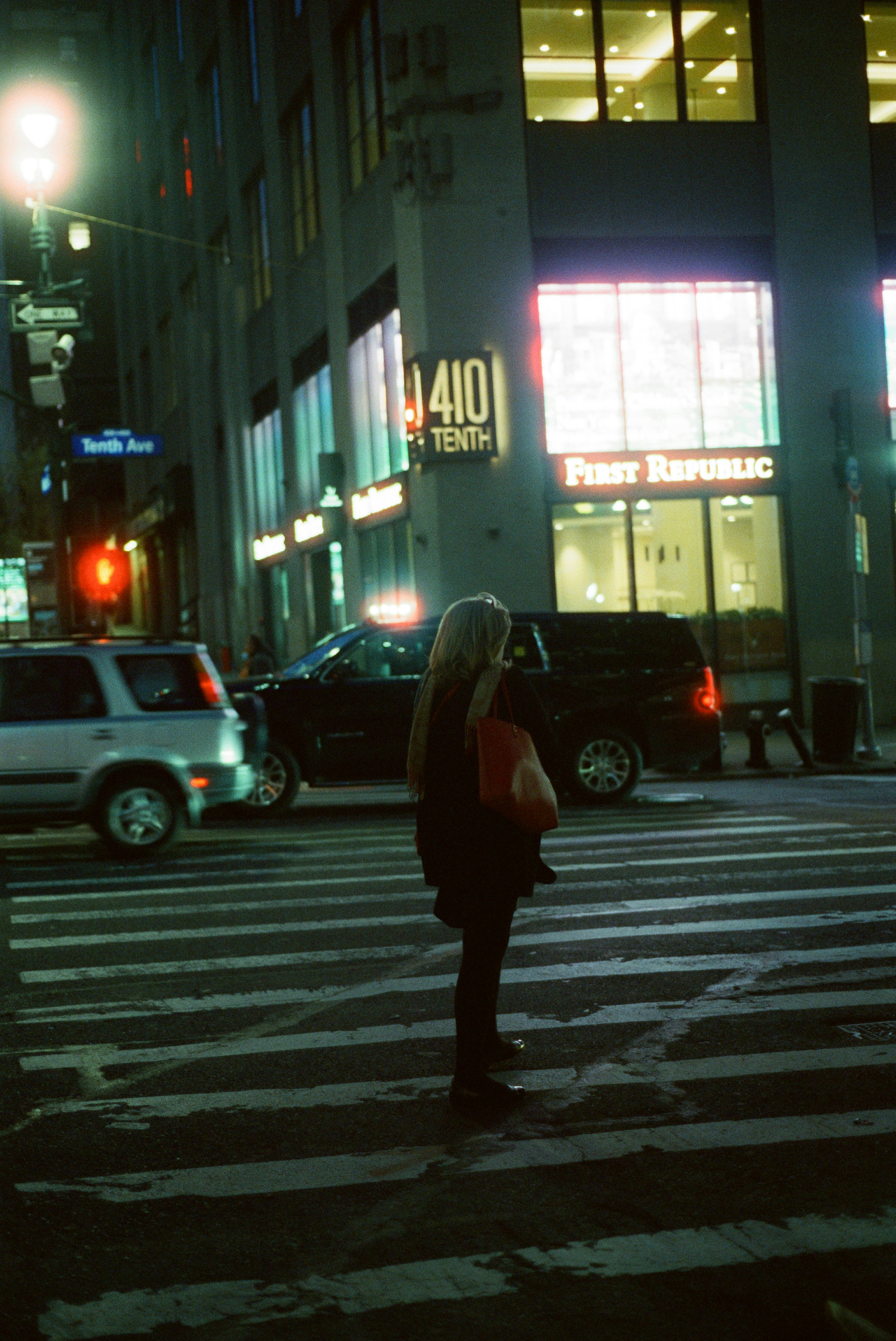 A person standing in the middle of a crosswalk photo – Free New york ...