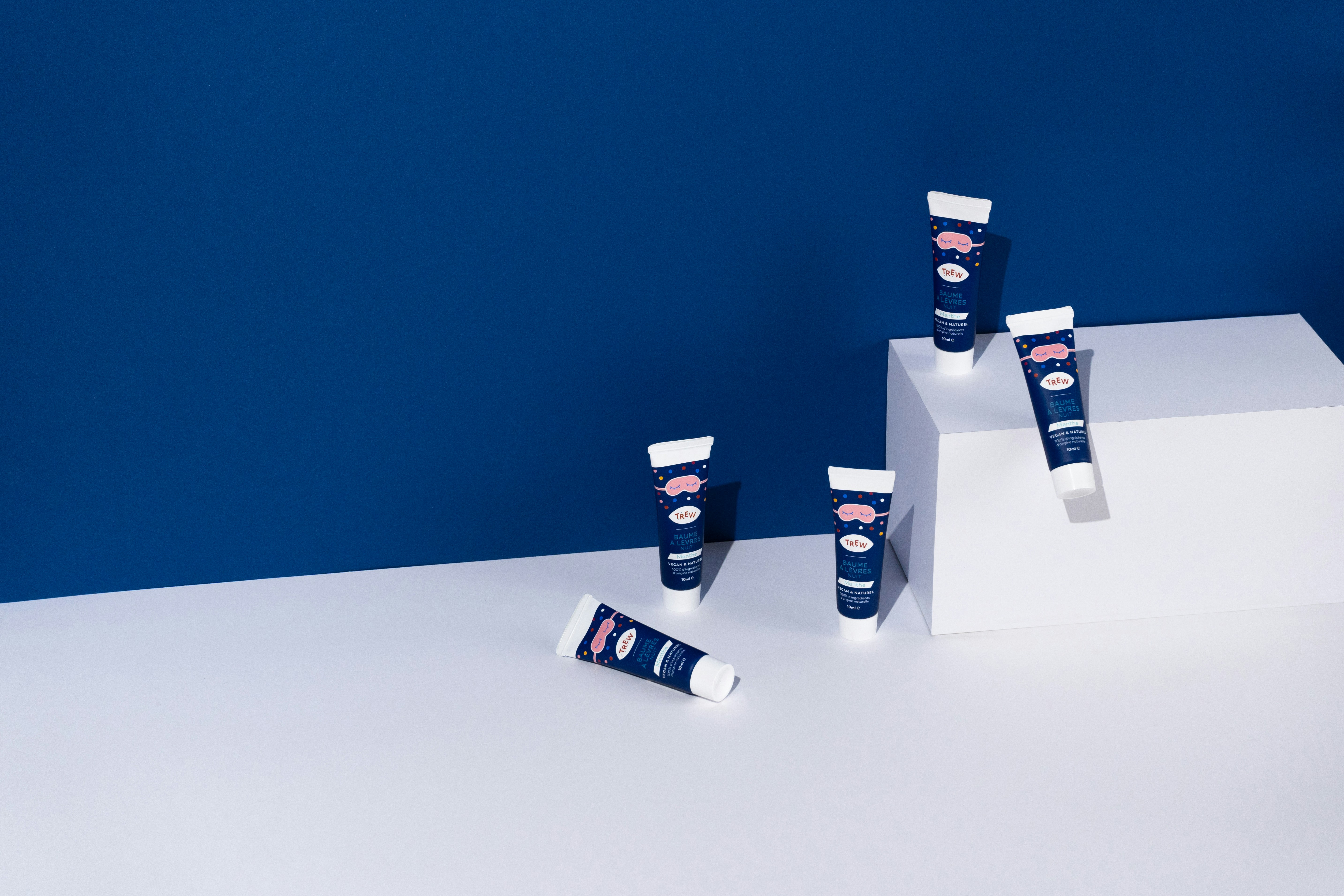 A group of products on a table photo – Free Minimalist Image on Unsplash