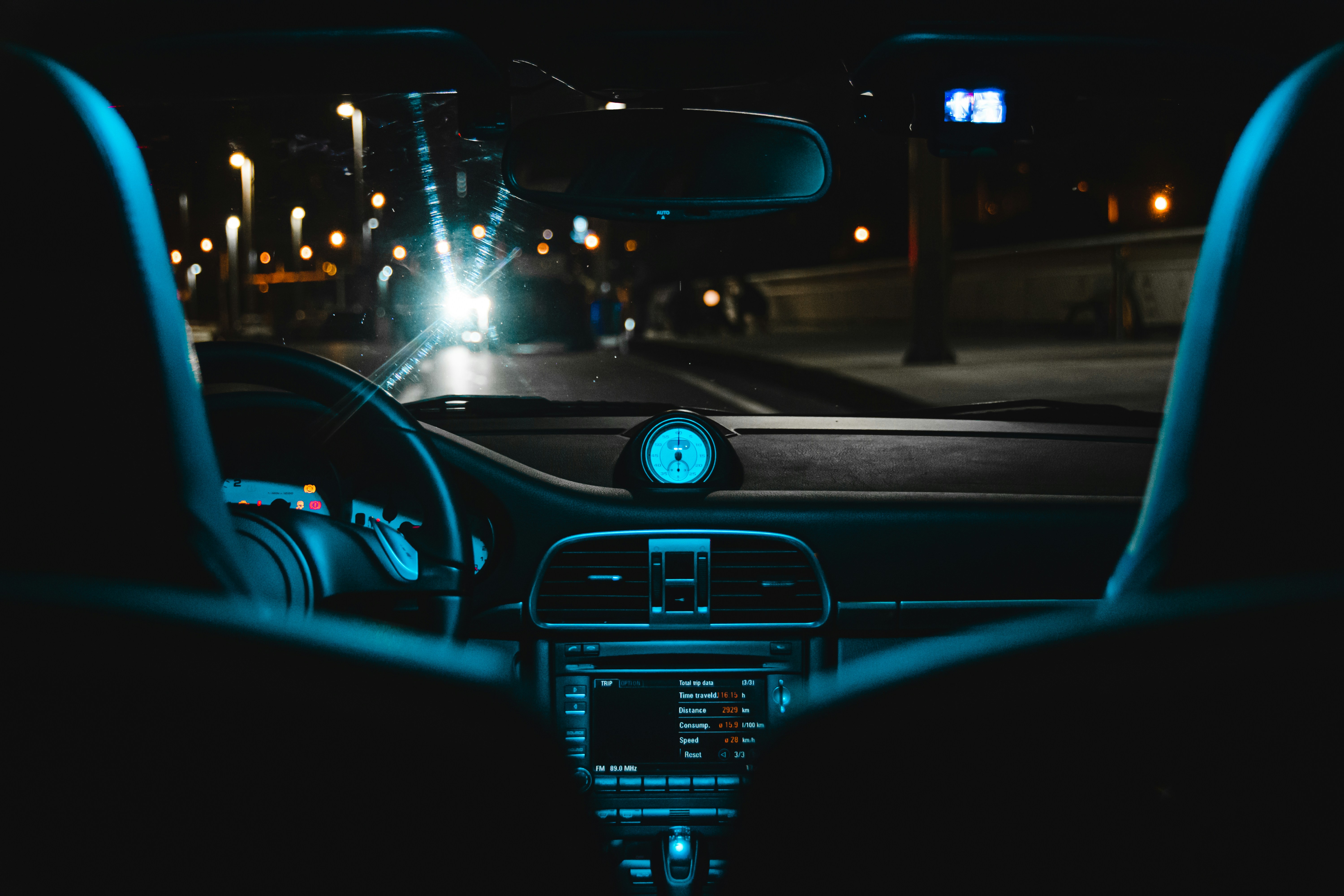 A car driving at night photo – Free Car Image on Unsplash