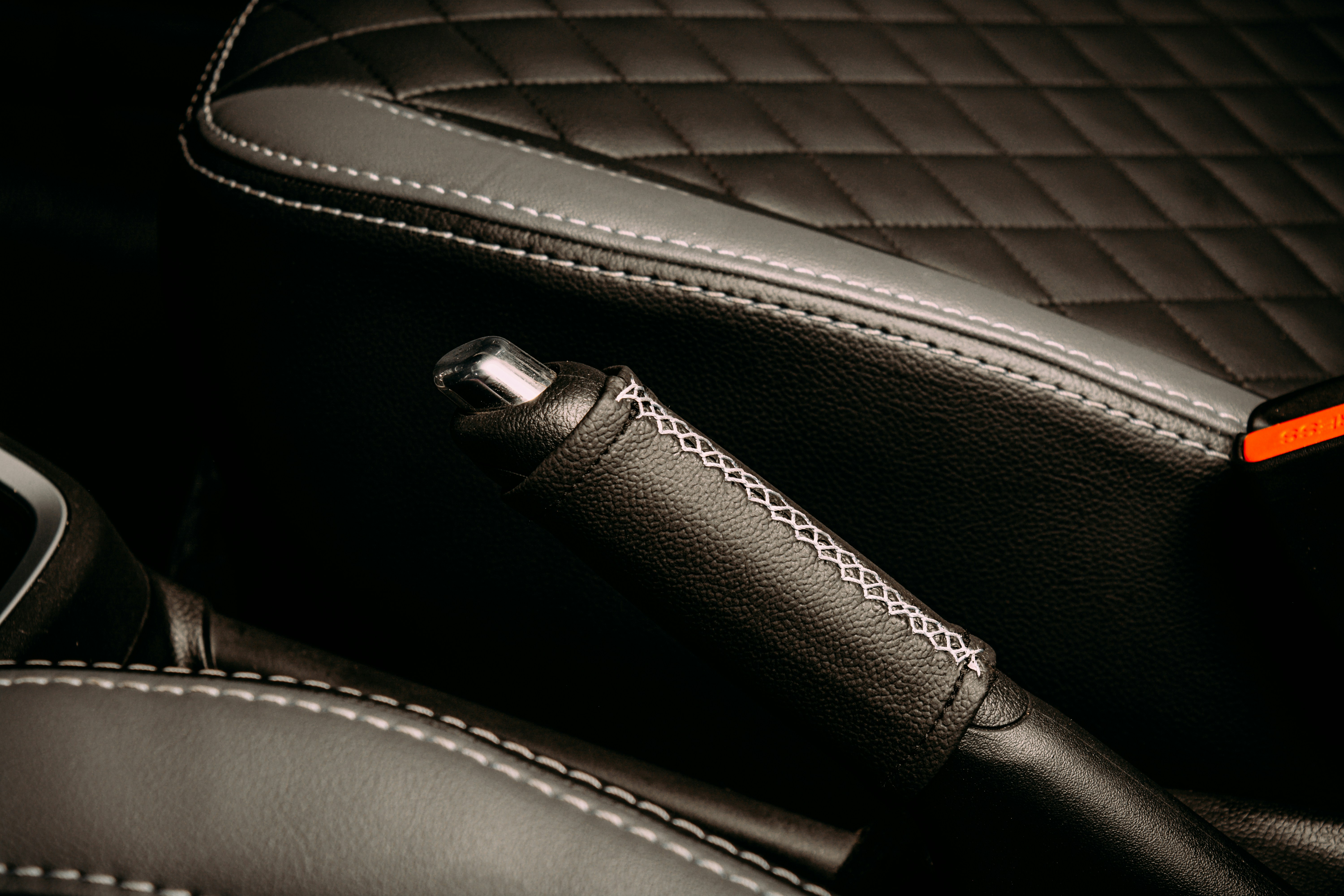 A close up of a car's handlebars photo – Free Grey Image on Unsplash