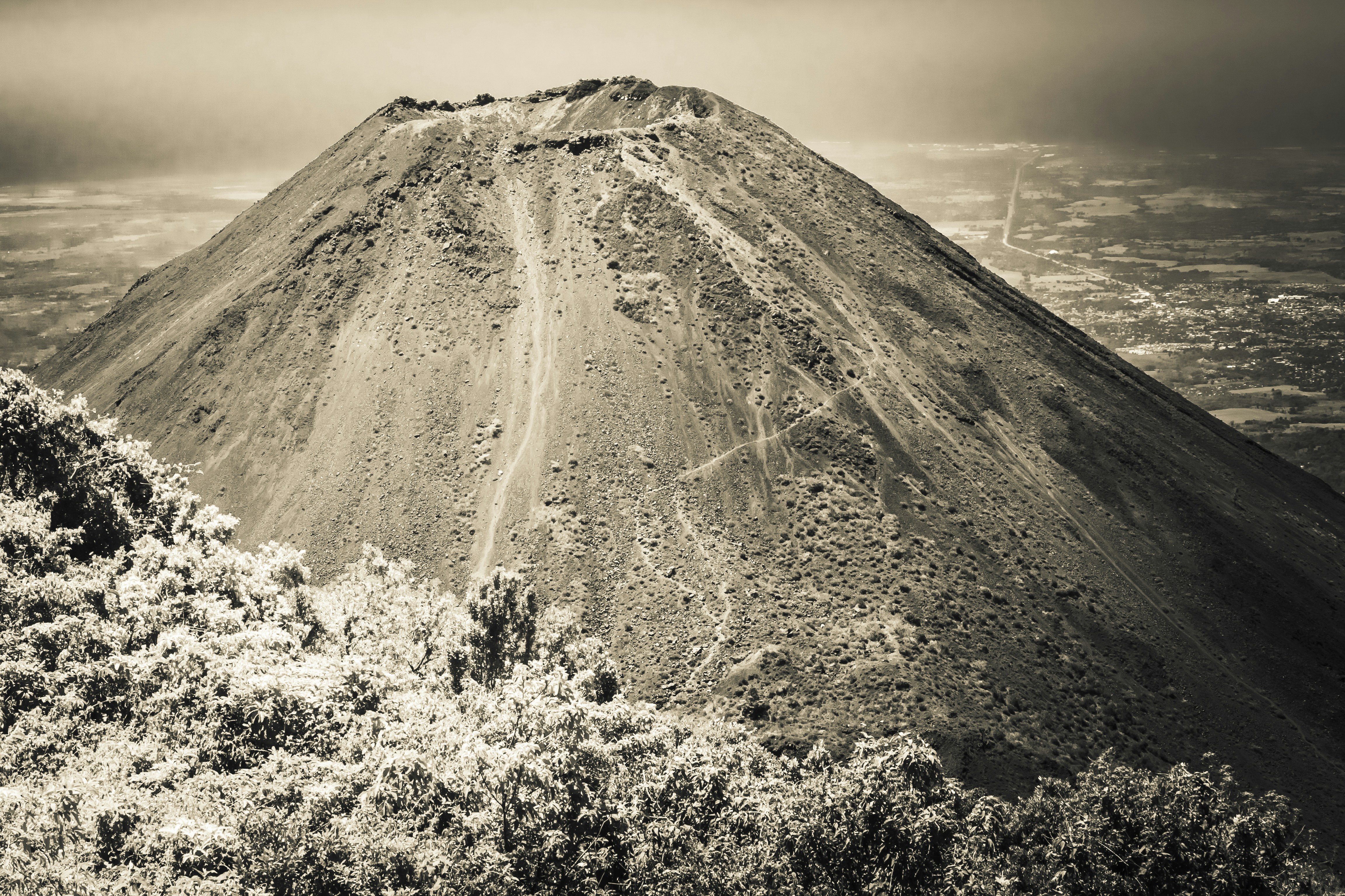 A mountain with snow photo – Free Santa ana department Image on Unsplash