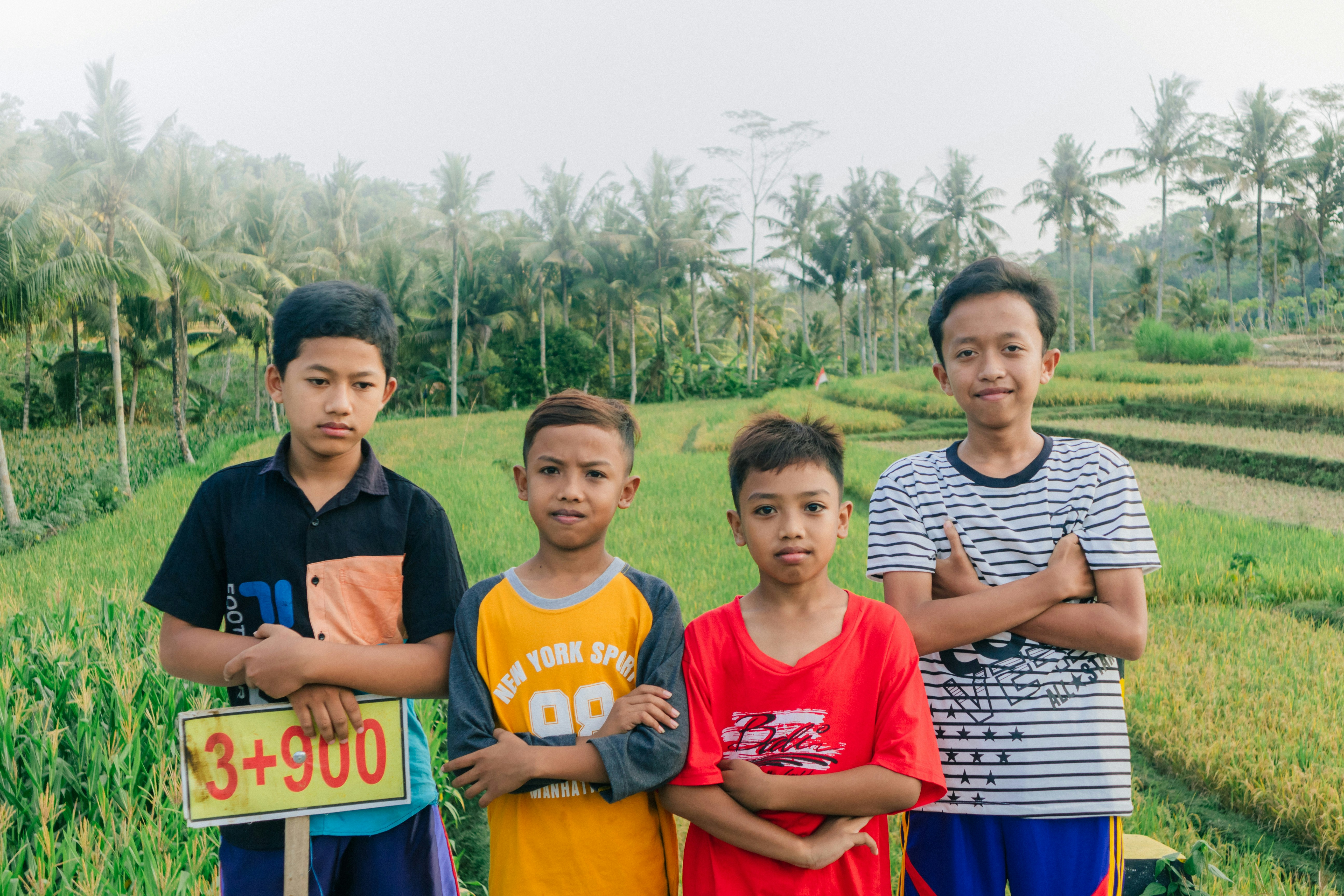A group of boys posing for a picture photo – Free Malang Image on Unsplash