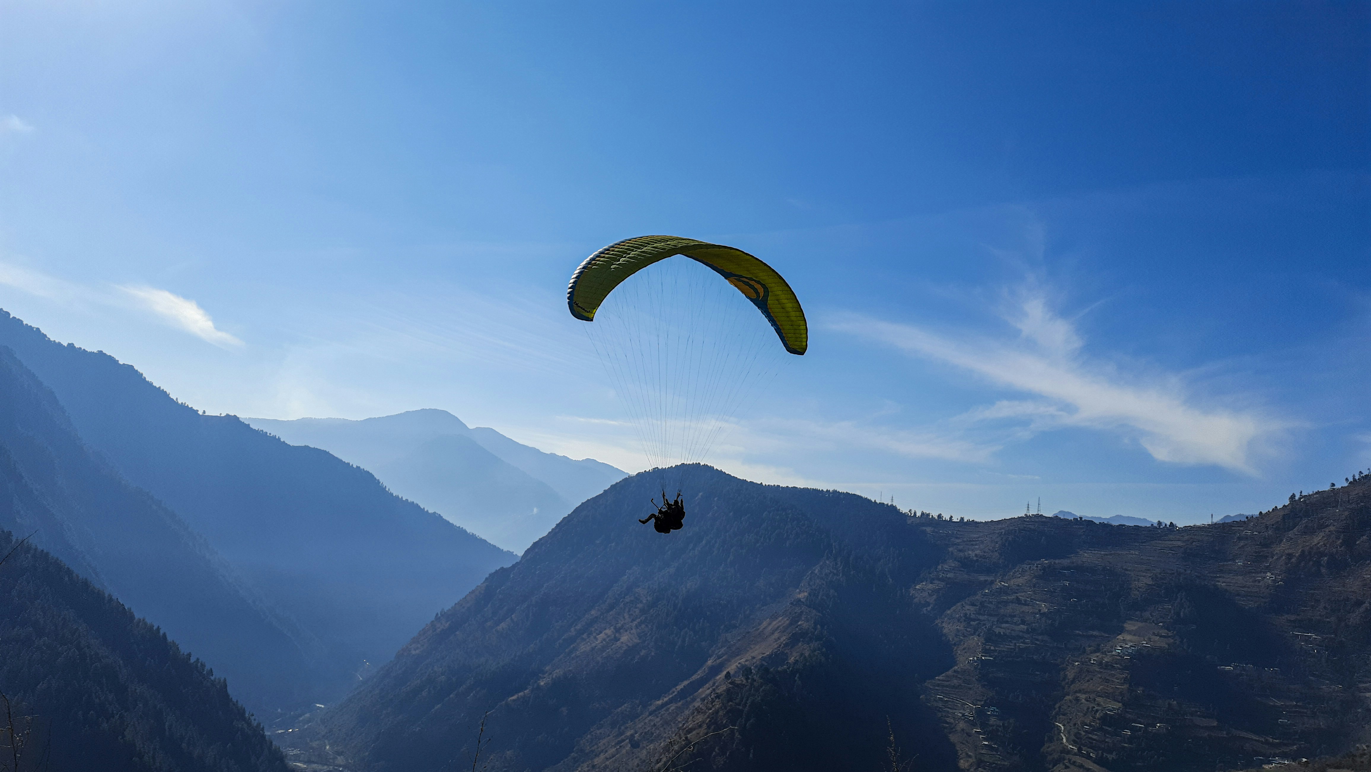 A person parachuting in the air photo – Free Himachal pradesh Image on ...