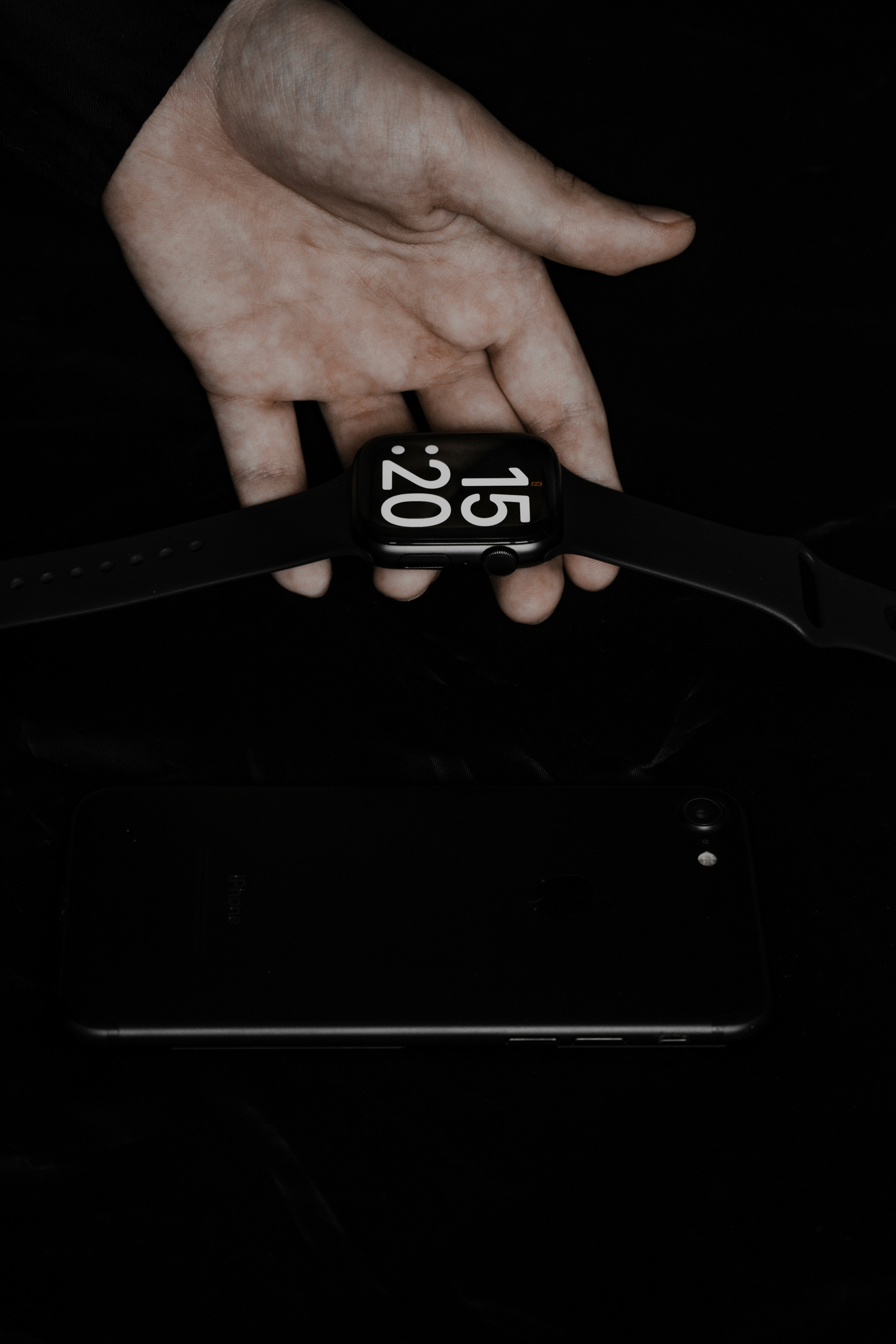 Time on Wrist: Minimalist Tech in a Still Moment