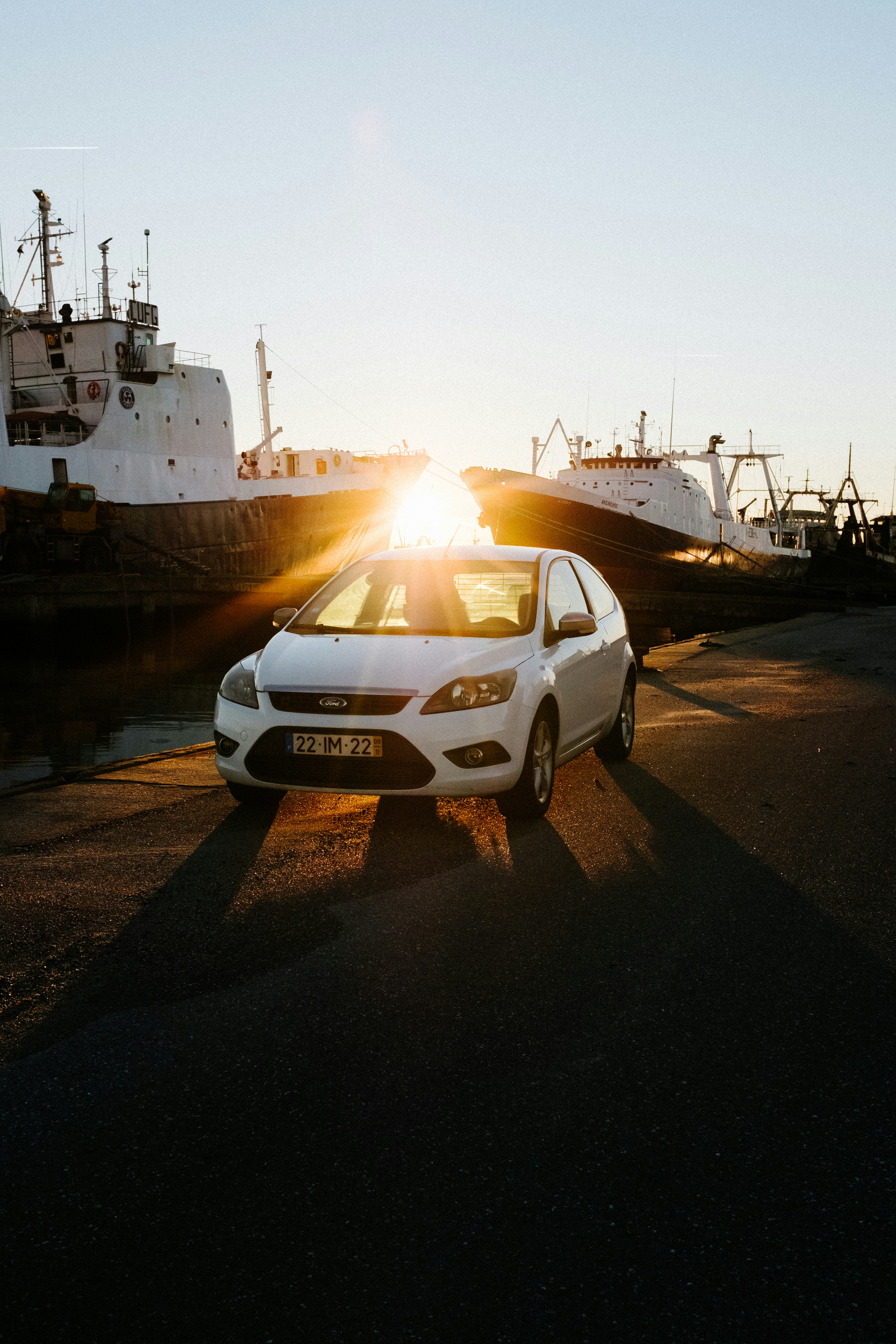 A car parked on a dock photo – Free Aveiro Image on Unsplash