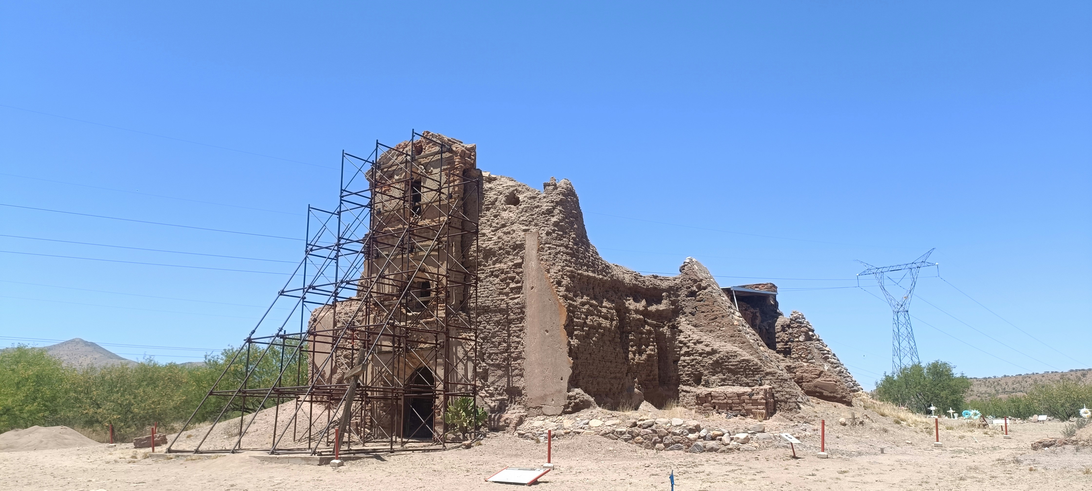 A large rock structure photo – Free Ruins Image on Unsplash